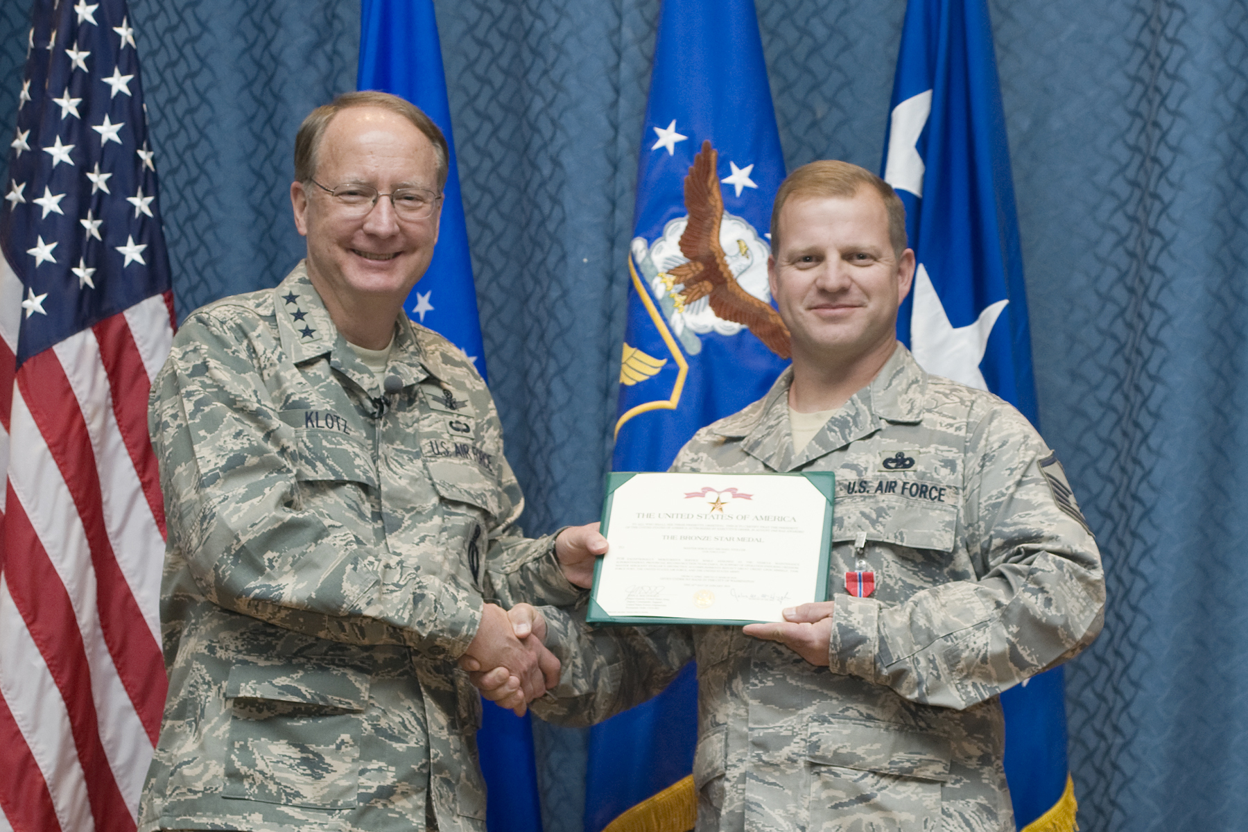 MAJCOM commander presents awards during first visit > Malmstrom Air ...