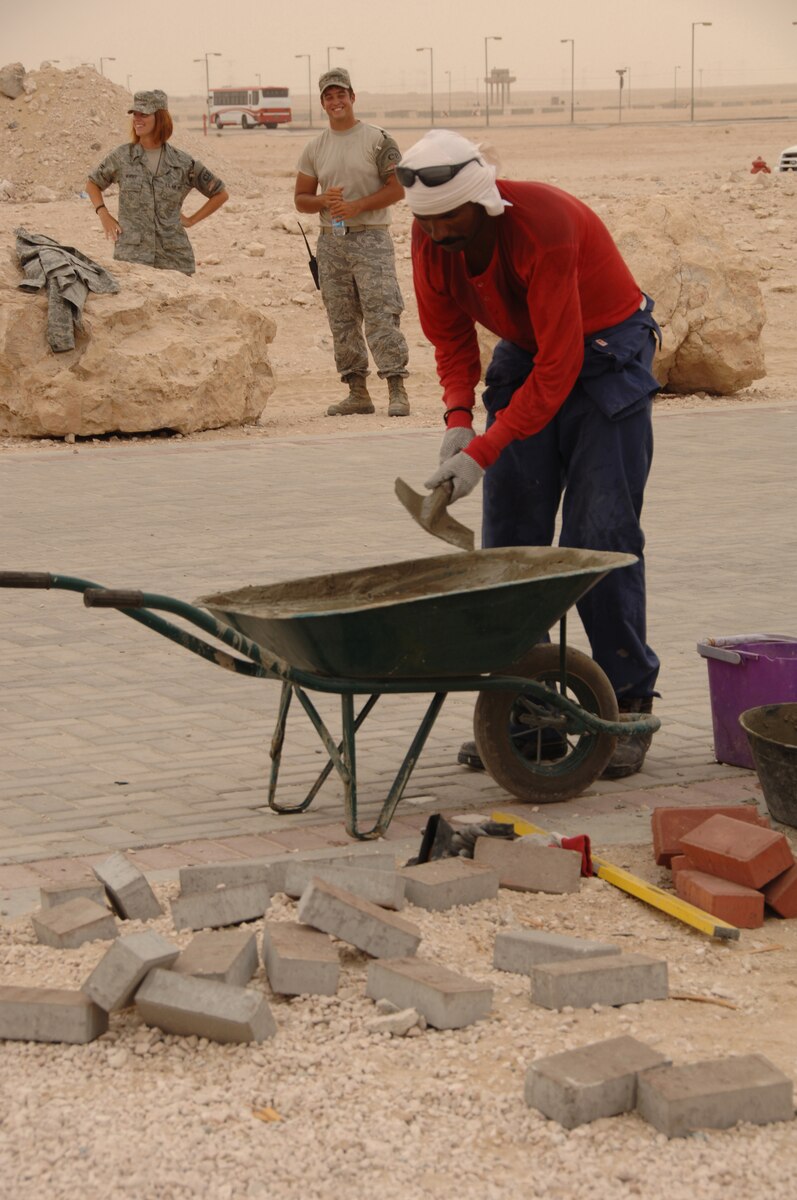 Escorts keep eyes on construction > U.S. Air Forces Central > News