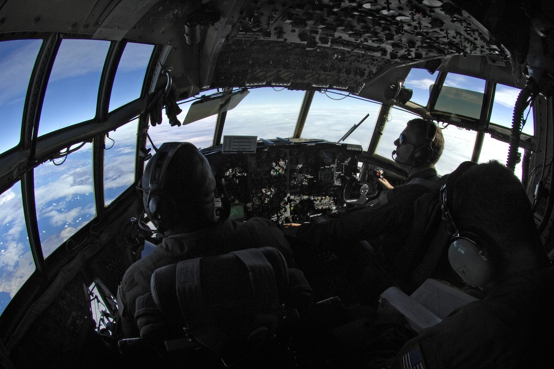 U.S. Air Force pilot Maj. Leroy Kinlocke, left, and his copilot Lt. Col ...