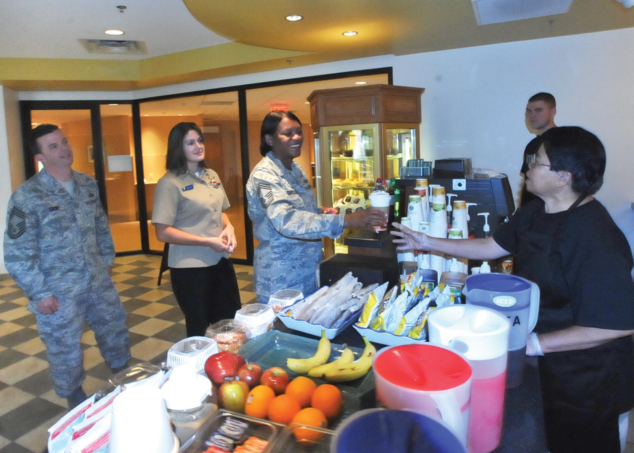 Rickenbackers benefits Presidential Inn patrons