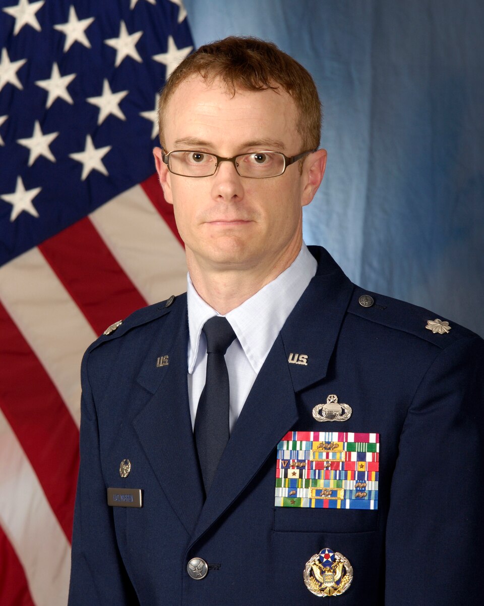11th IS welcomes new commander > Hurlburt Field > Article Display