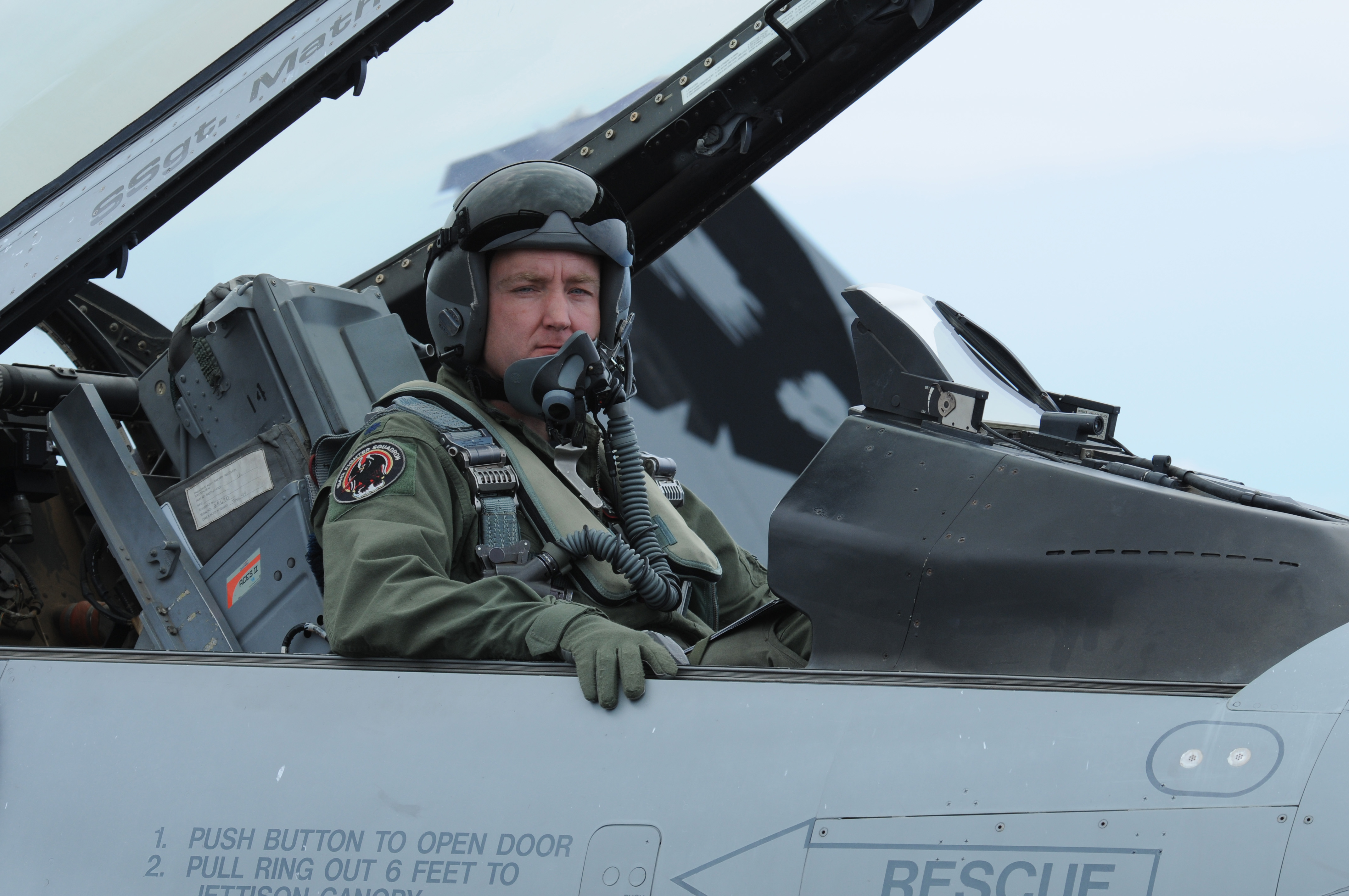 California Unit Flawlessly Soars Over the Hawaiian Skies > 144th ...