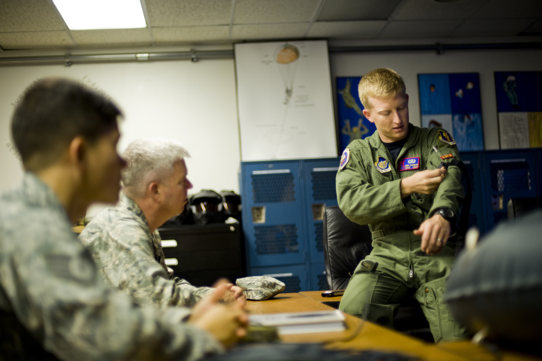 SERE trains Airmen on water survival > Pacific Air Forces > Article Display