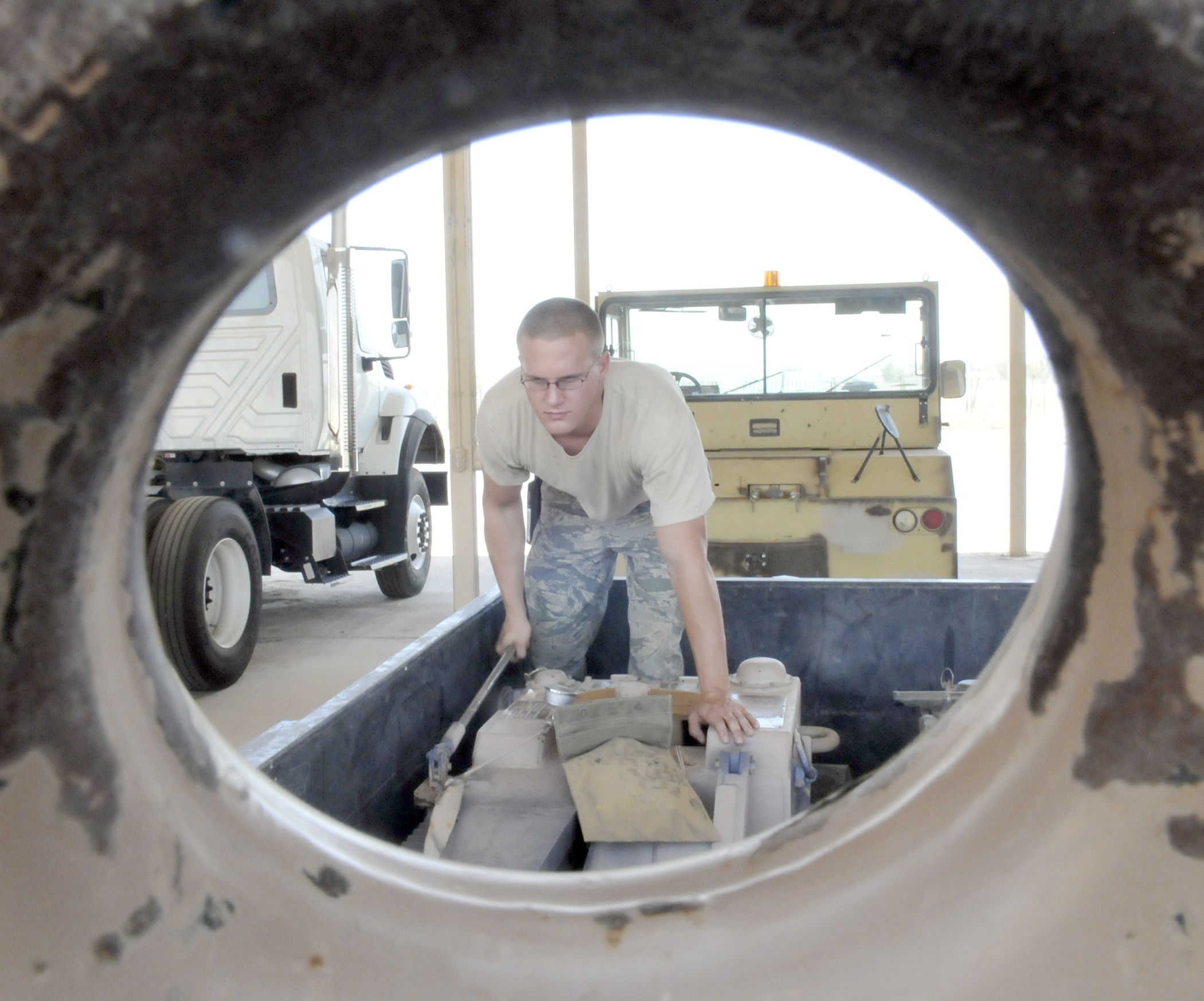 Follow me, save me, repair me: crash recovery > Air Force > Article Display