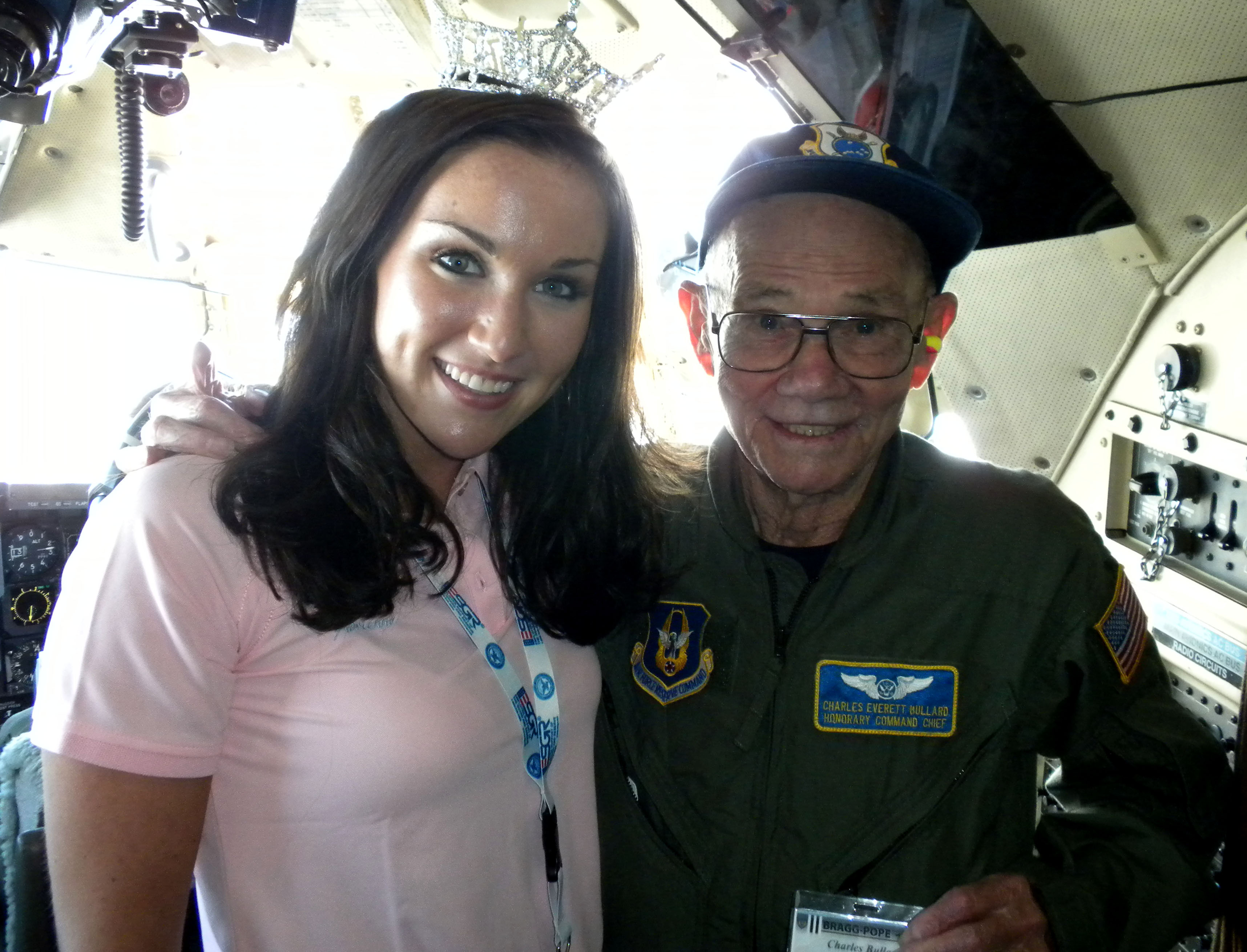 World War II vet flies with old unit 65 years later > Air Force Reserve ...