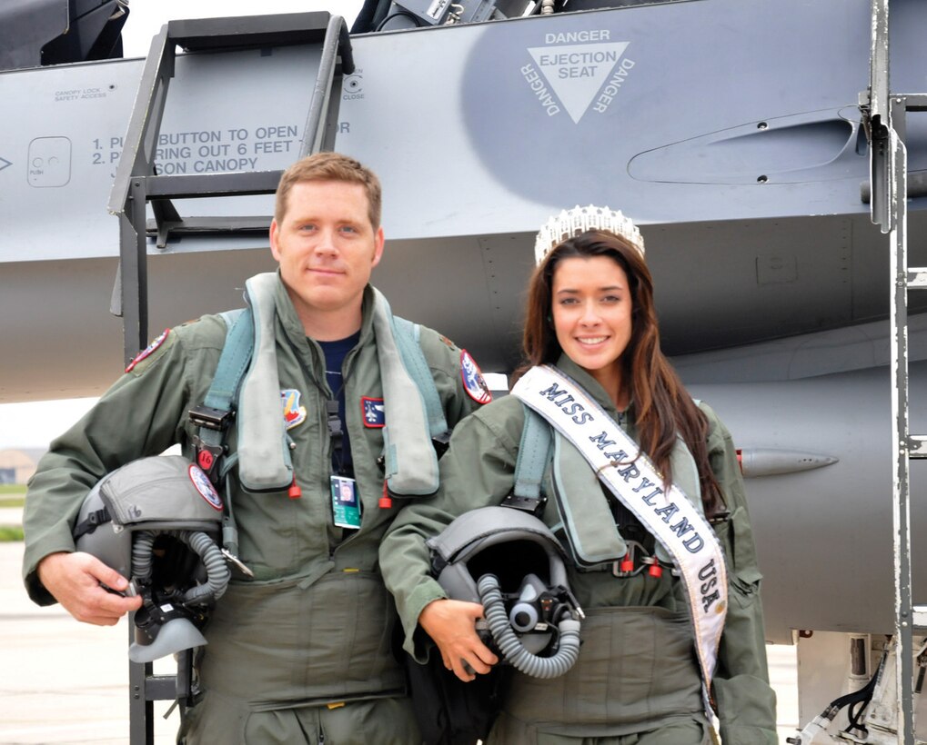 Miss Maryland USA visits 113th Wing