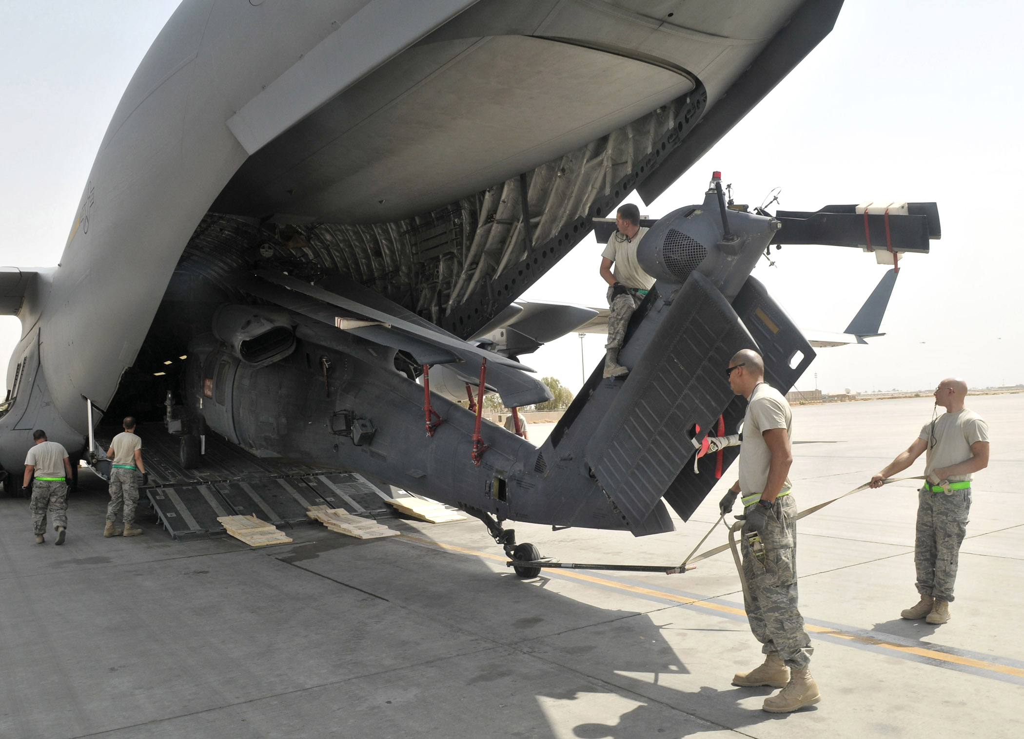 Photo essay: Balad Airmen move Pave Hawks > Air Force > Article Display