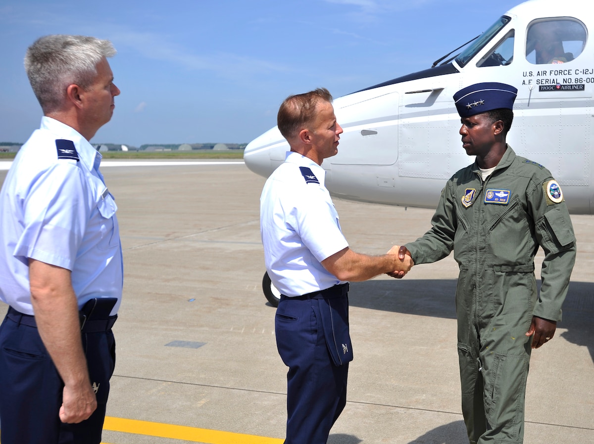 Lt. Gen. Rice visits Misawa > Misawa Air Base > Article Display