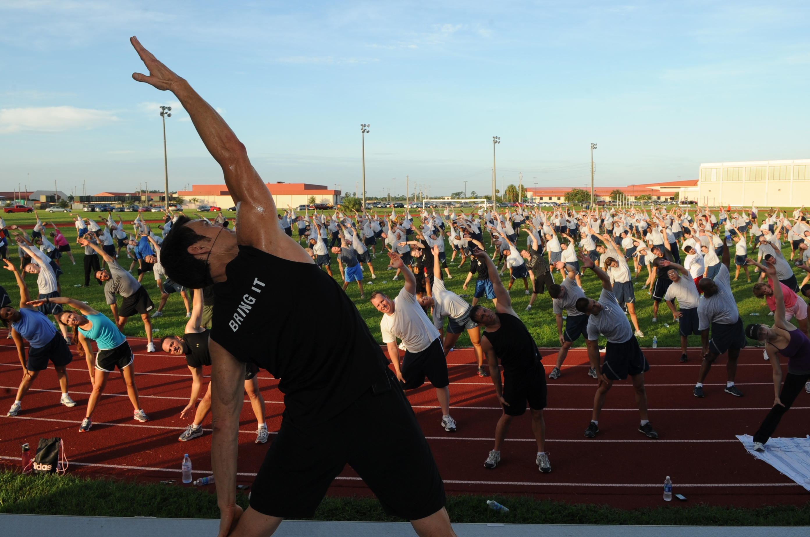 Tony Horton to visit Kadena > Kadena Air Base > Article Display