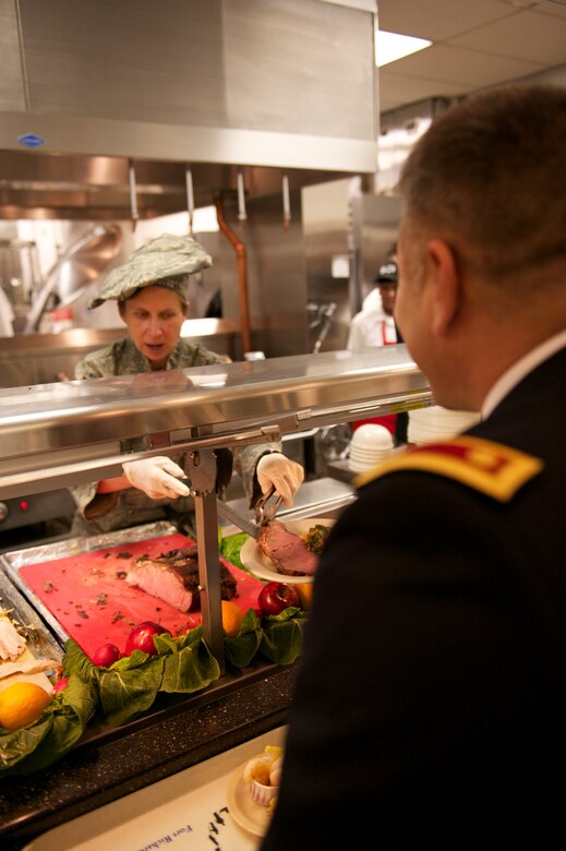 JBER dining facilities serve up Thanksgiving > Joint Base Elmendorf ...