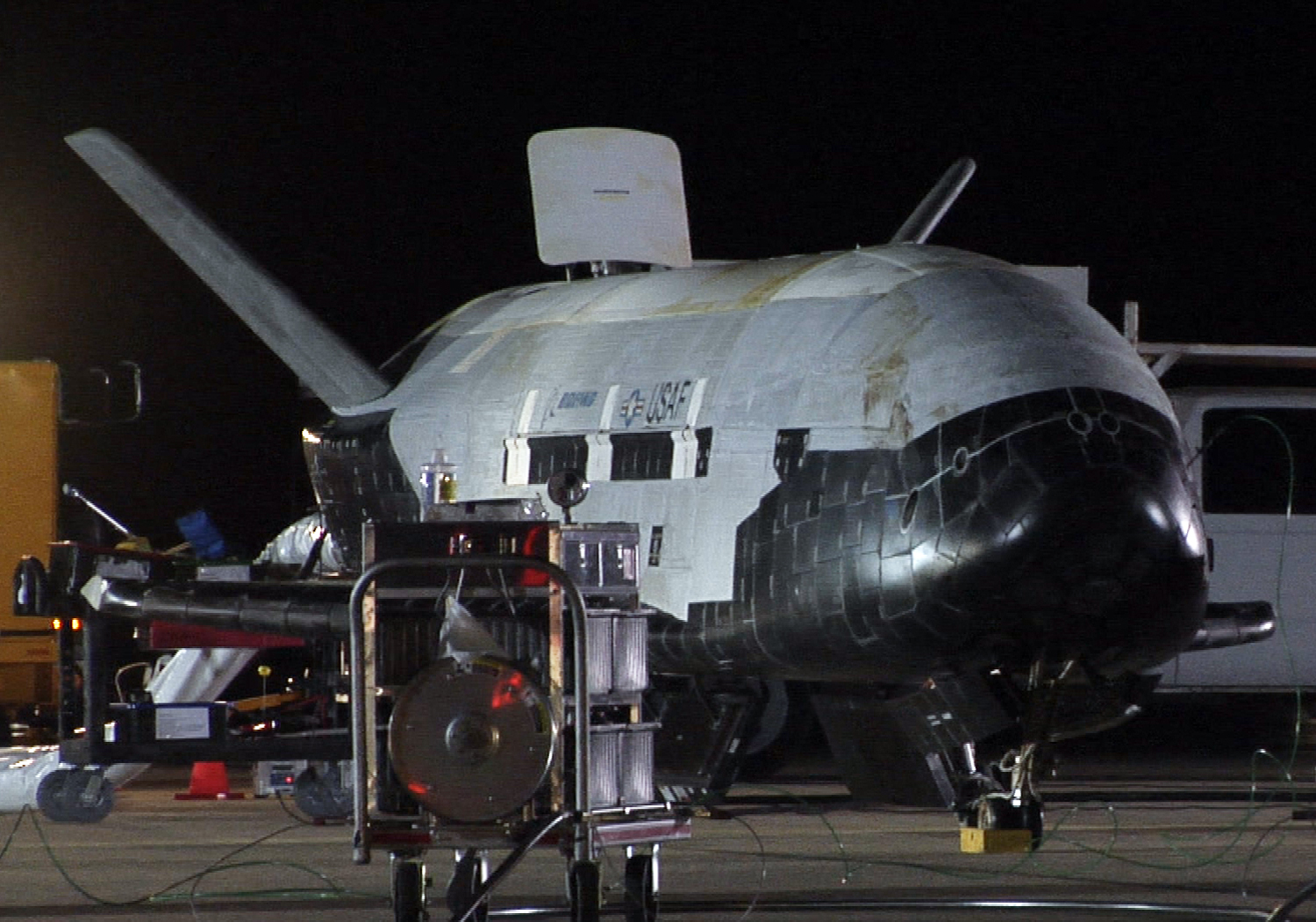 X-37B Orbital Test Vehicle lands at Vandenberg AFB