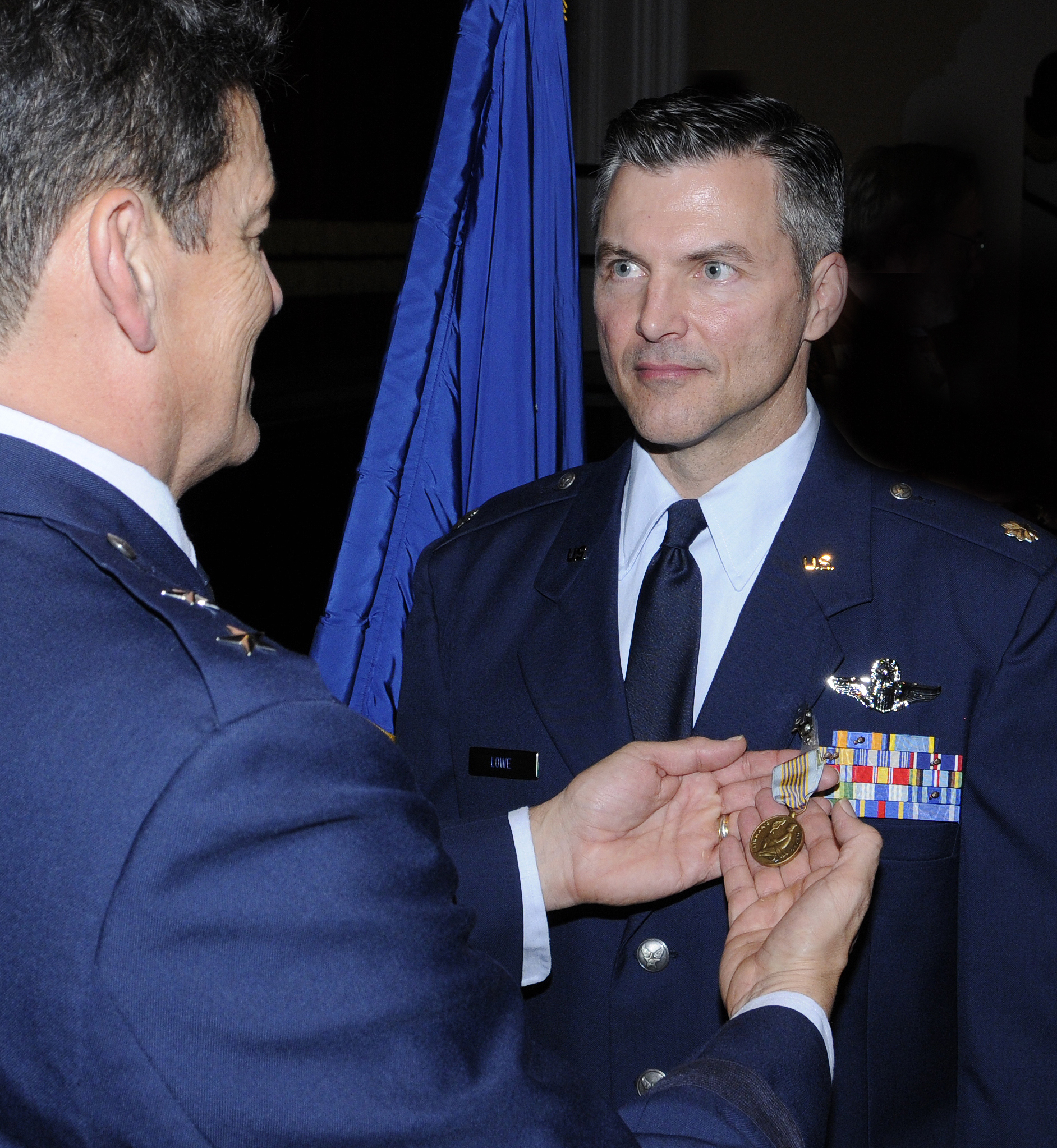 Reservist awarded the Airman's Medal for off-duty heroism > Air Force ...
