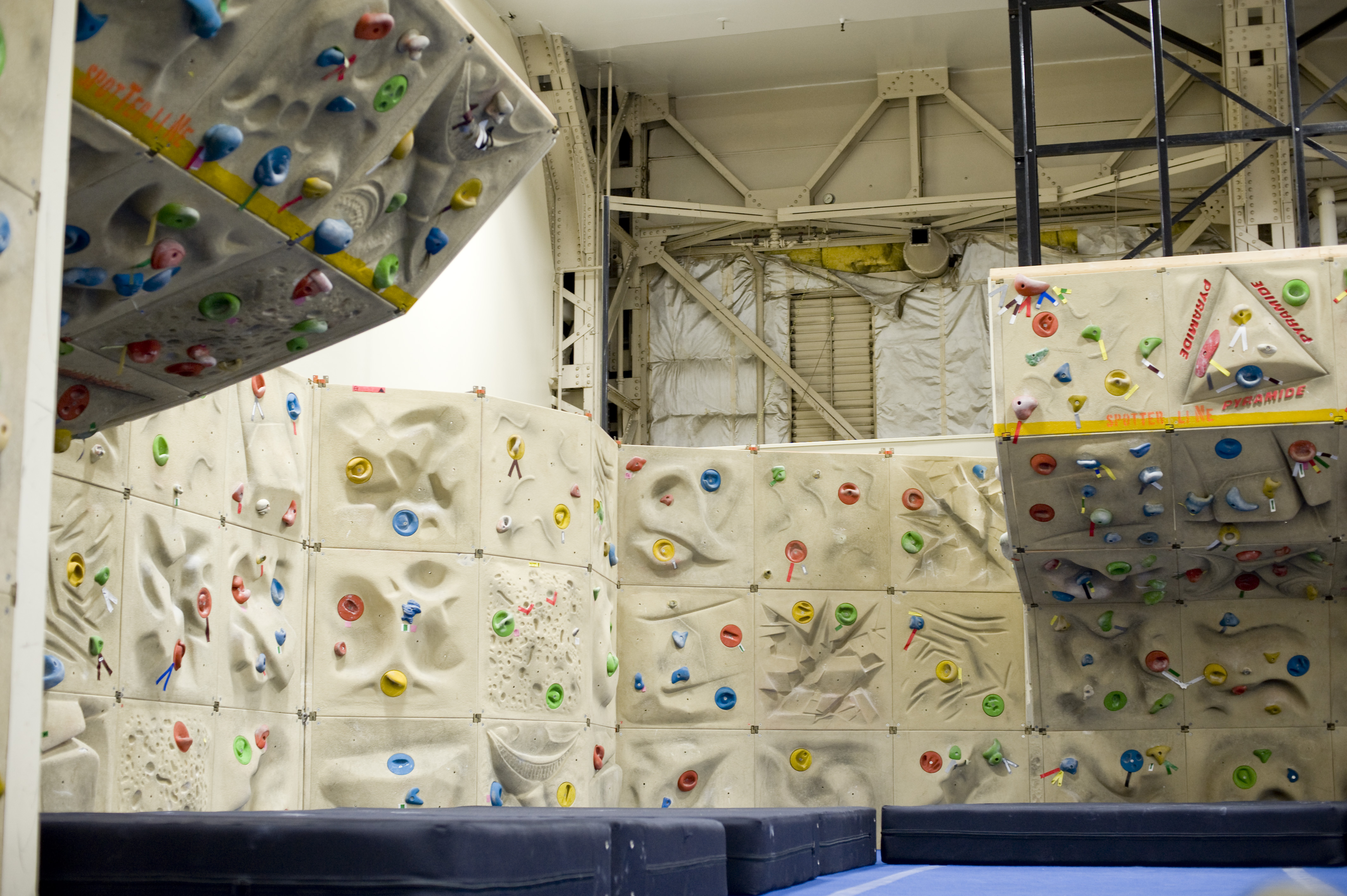 Weasels' Den reopens with improvements > Misawa Air Base > Article Display