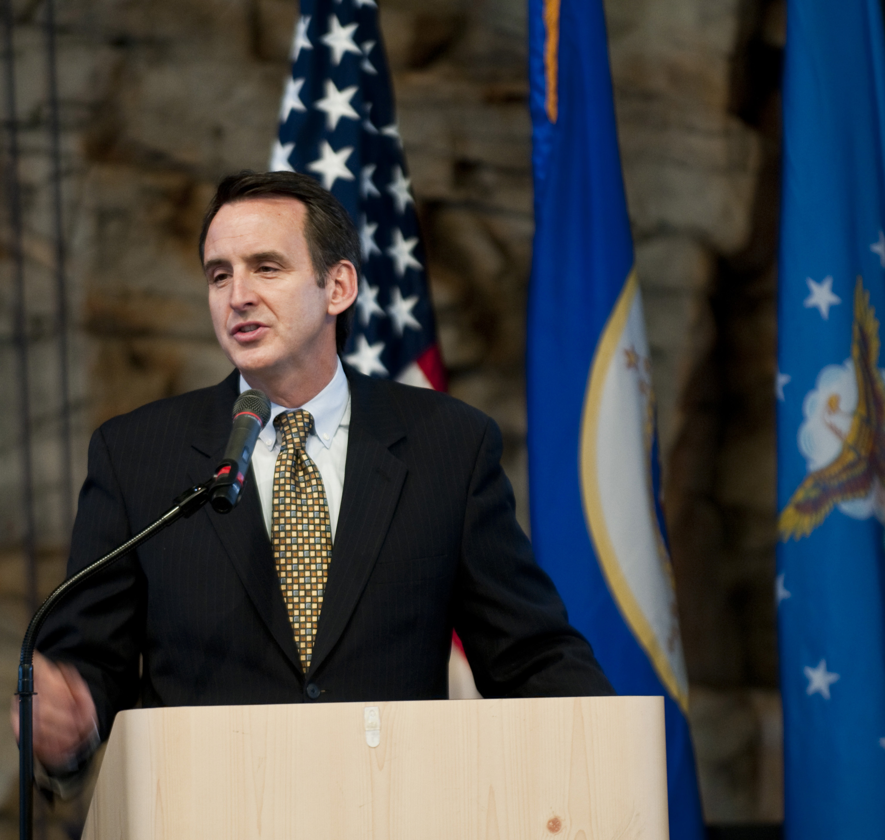 Governor Tim Pawlenty is proud of Minnesota Airmen