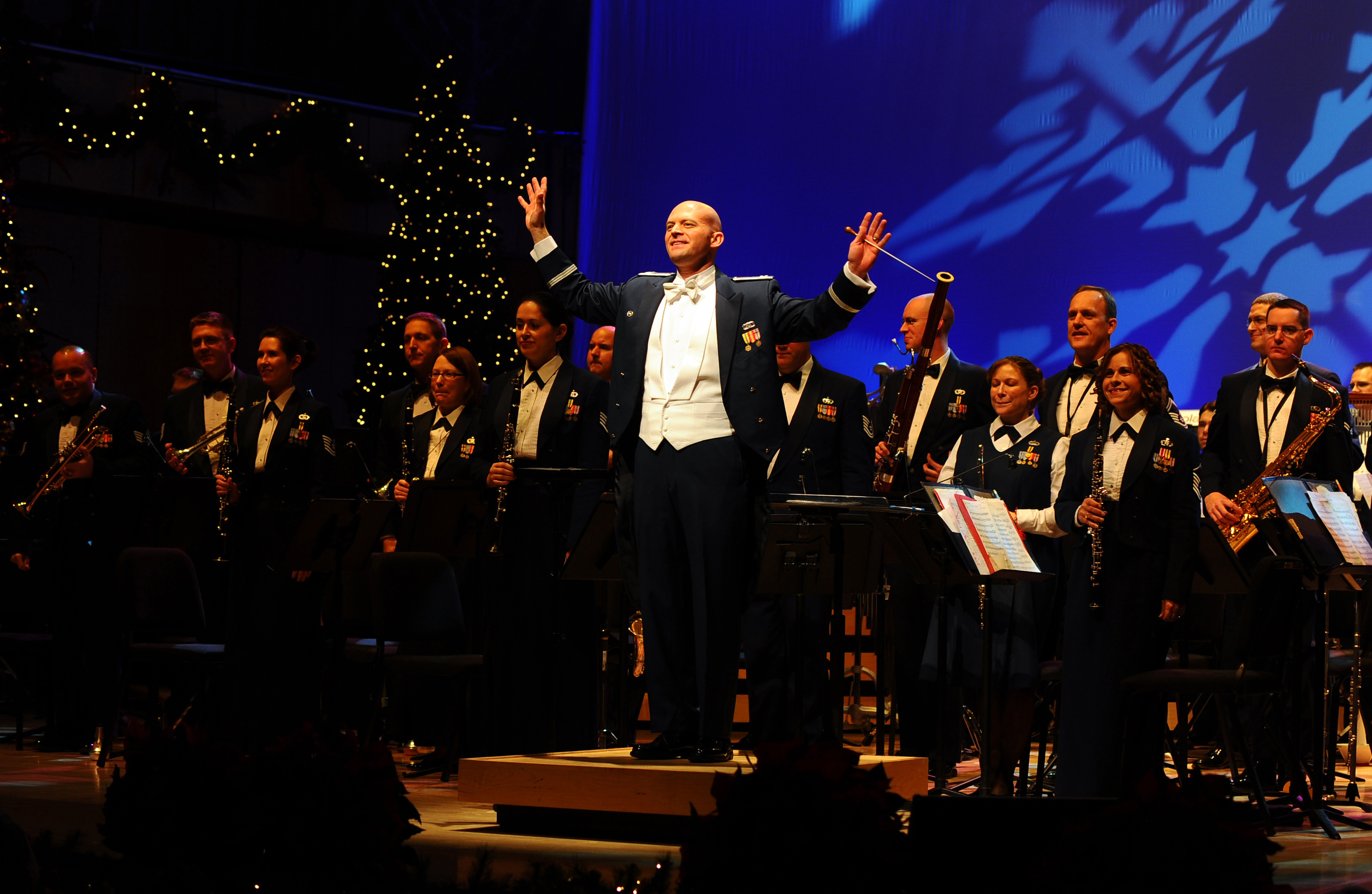 Heartland of America Band holiday concert rocks Omaha > Offutt Air ...