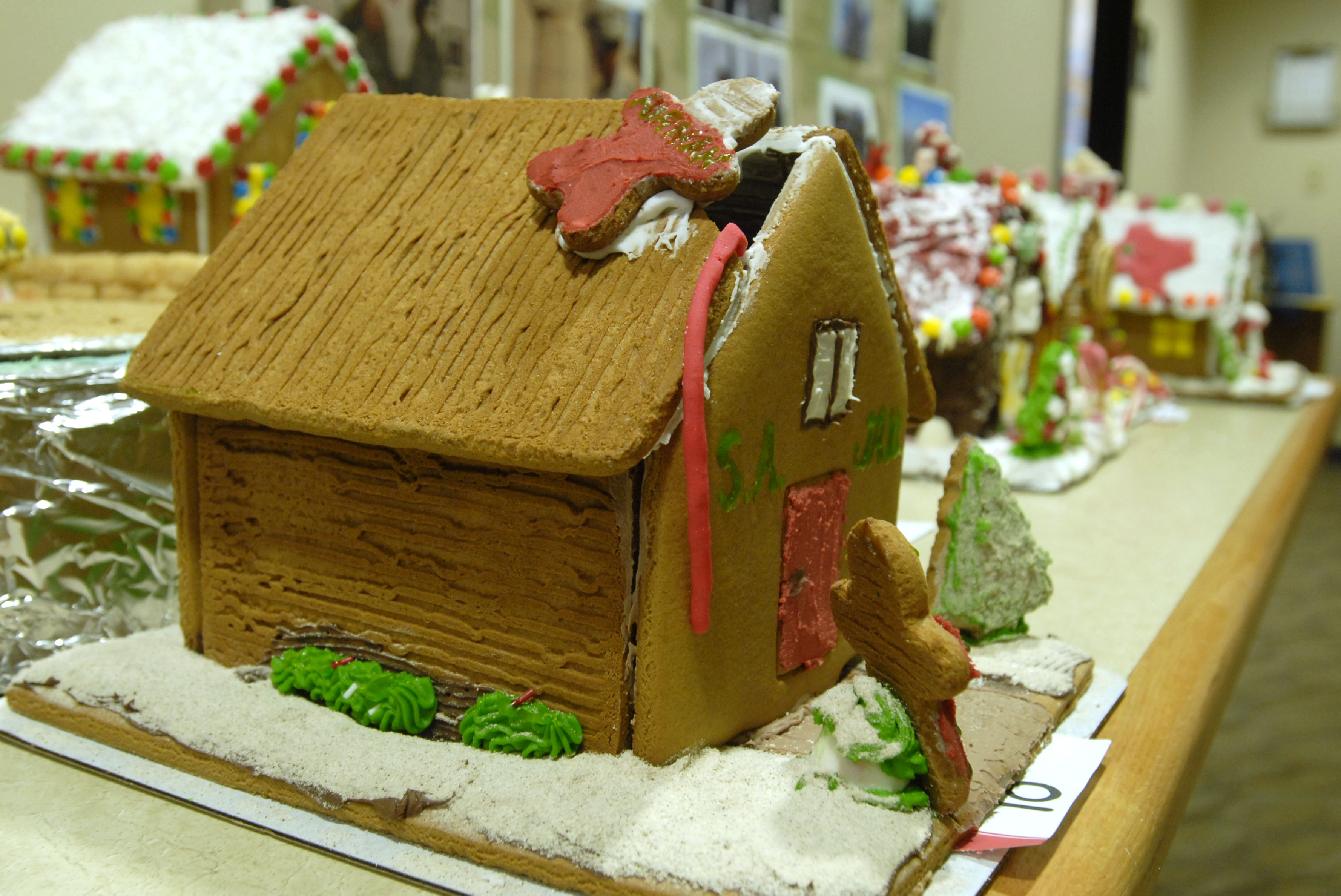 FSS holds ginger bread house contest > Goodfellow Air Force Base ...