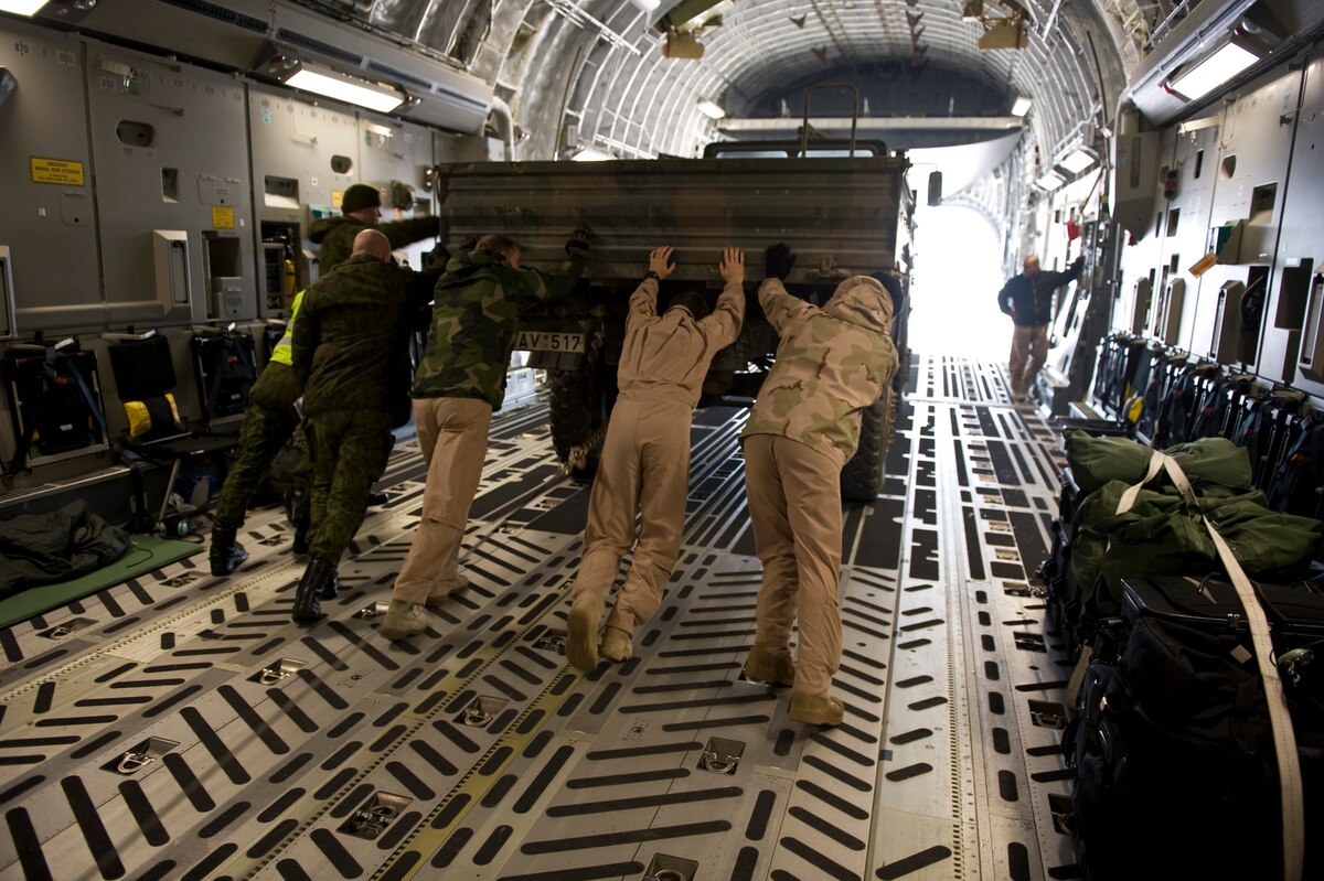 Heavy Airlift Wing reaches 3,000 flight hours > U.S. Air Forces in ...
