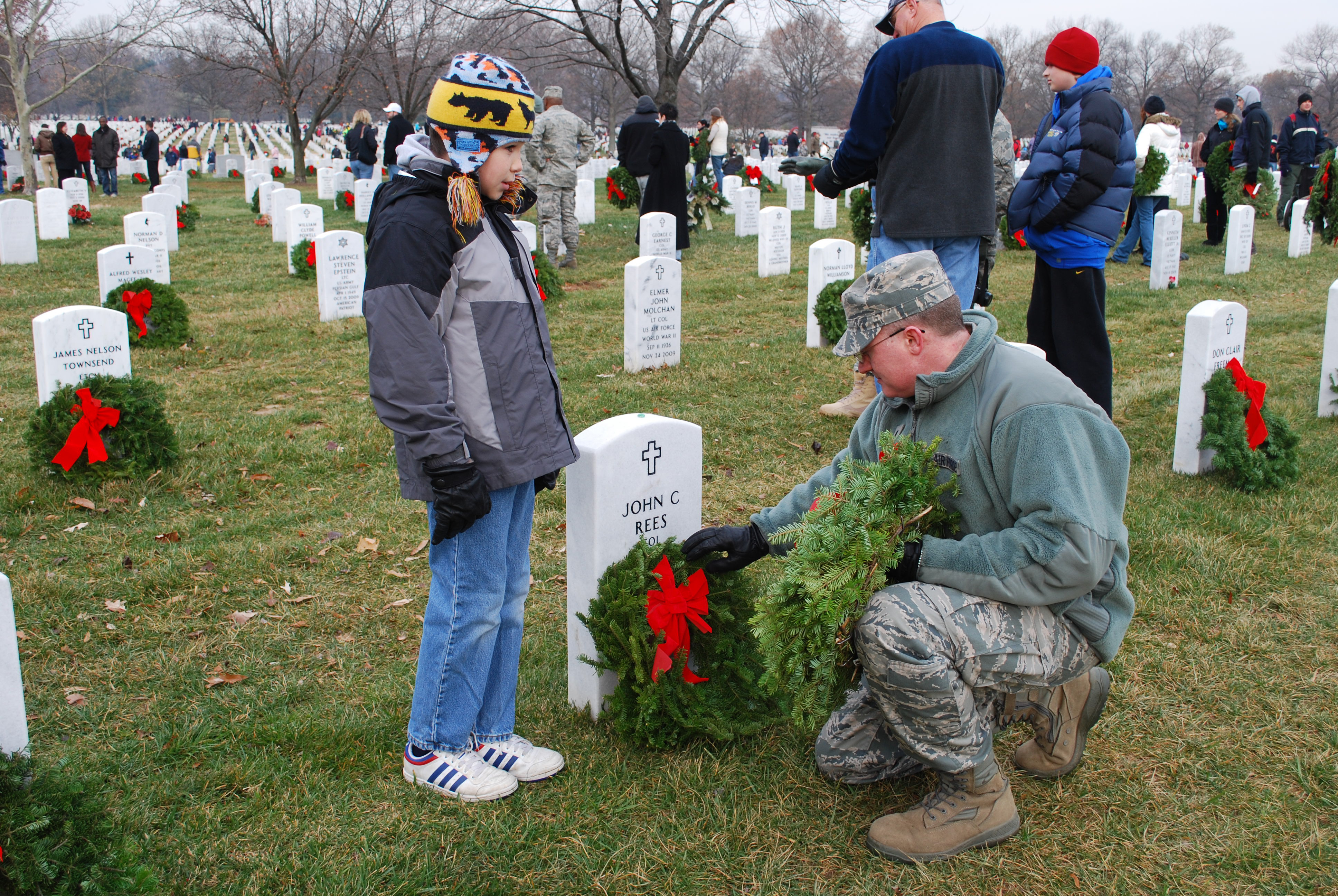 514 AMW volunteers participate in Wreaths Across America > 514th Air ...