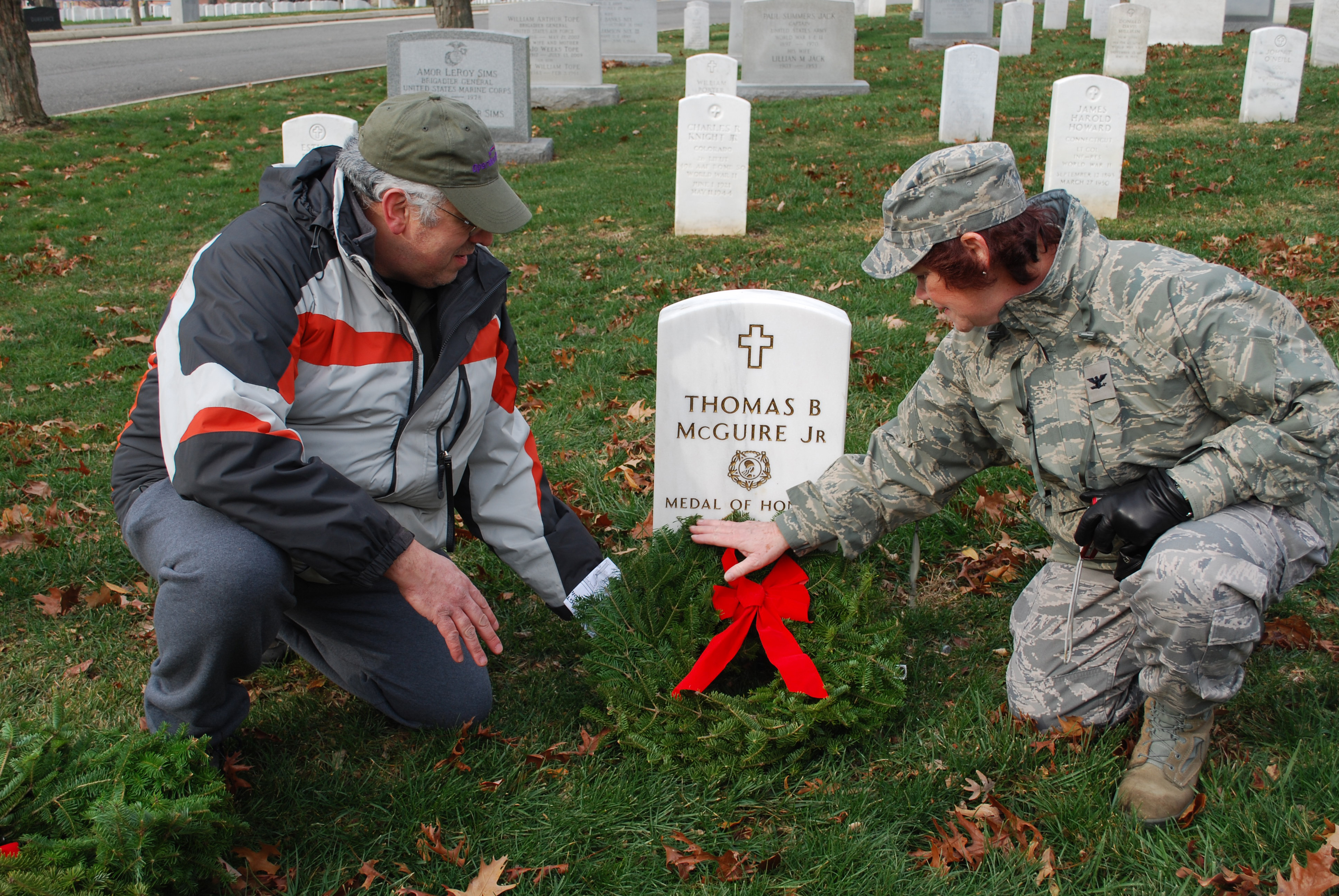 514 AMW volunteers participate in Wreaths Across America > 514th Air ...