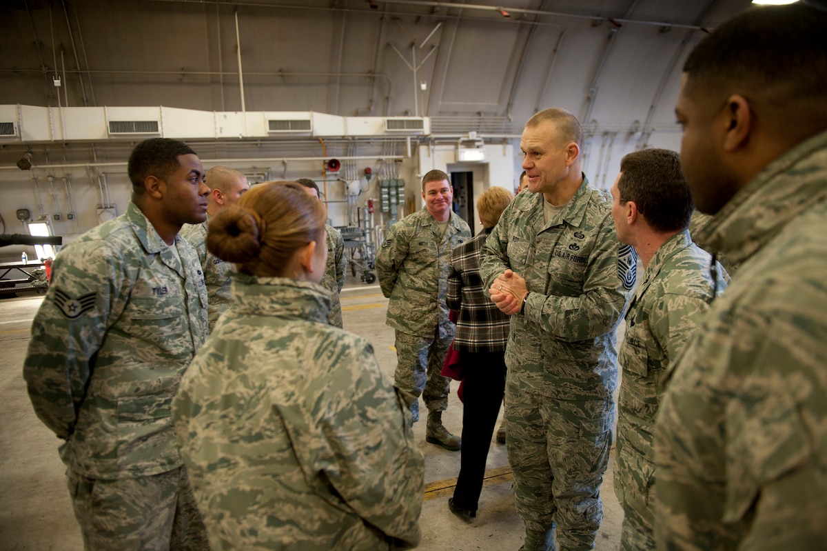 CMSAF Roy arrives at Misawa > Misawa Air Base > Article Display