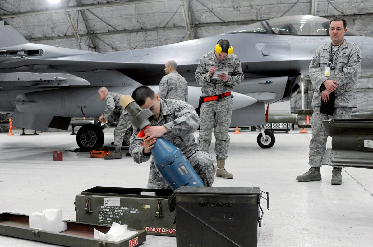 Weapons load team members showcase abilities > Osan Air Base > Article ...