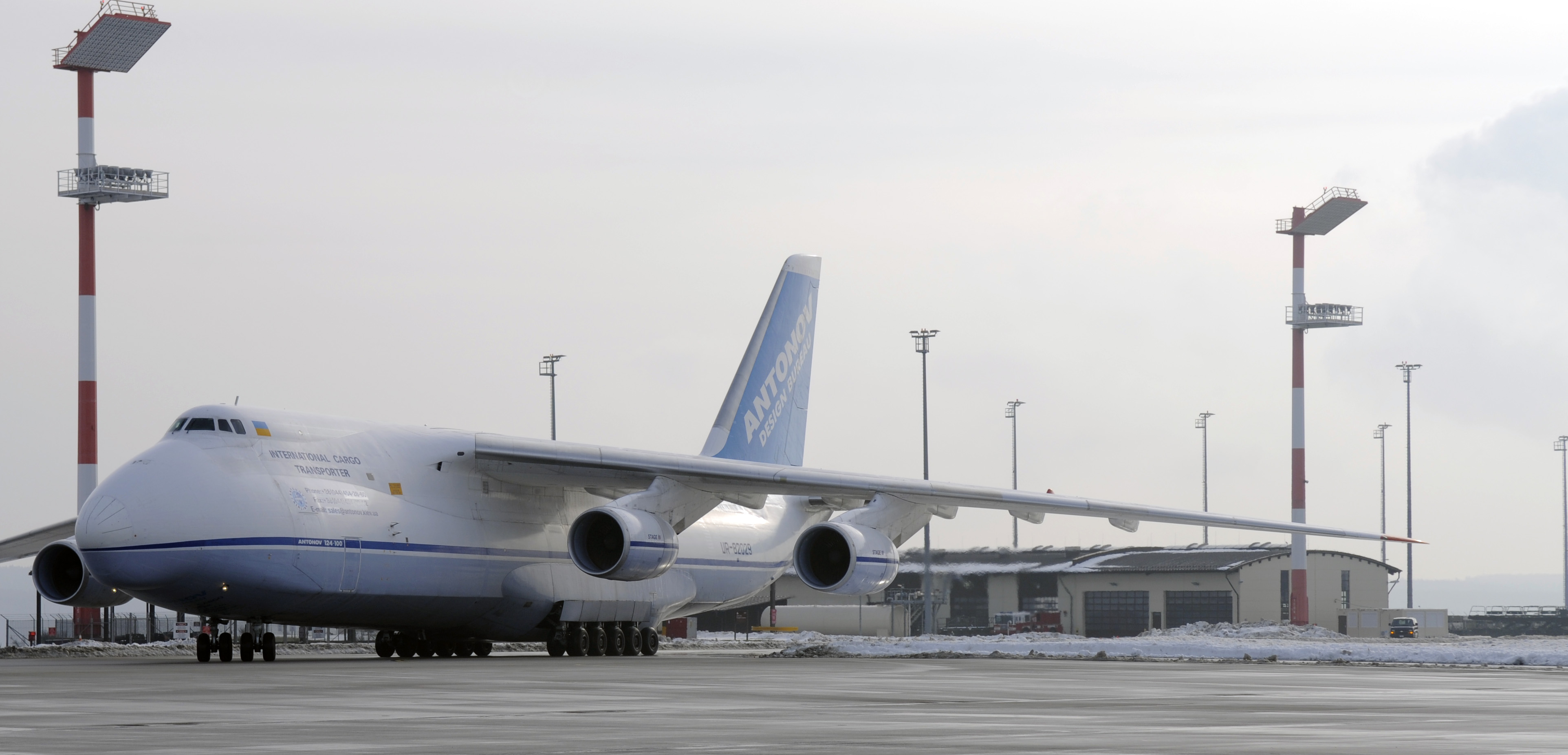 Antonov An-124 delivers freight to Spangdahlem > U.S. Air Forces in ...
