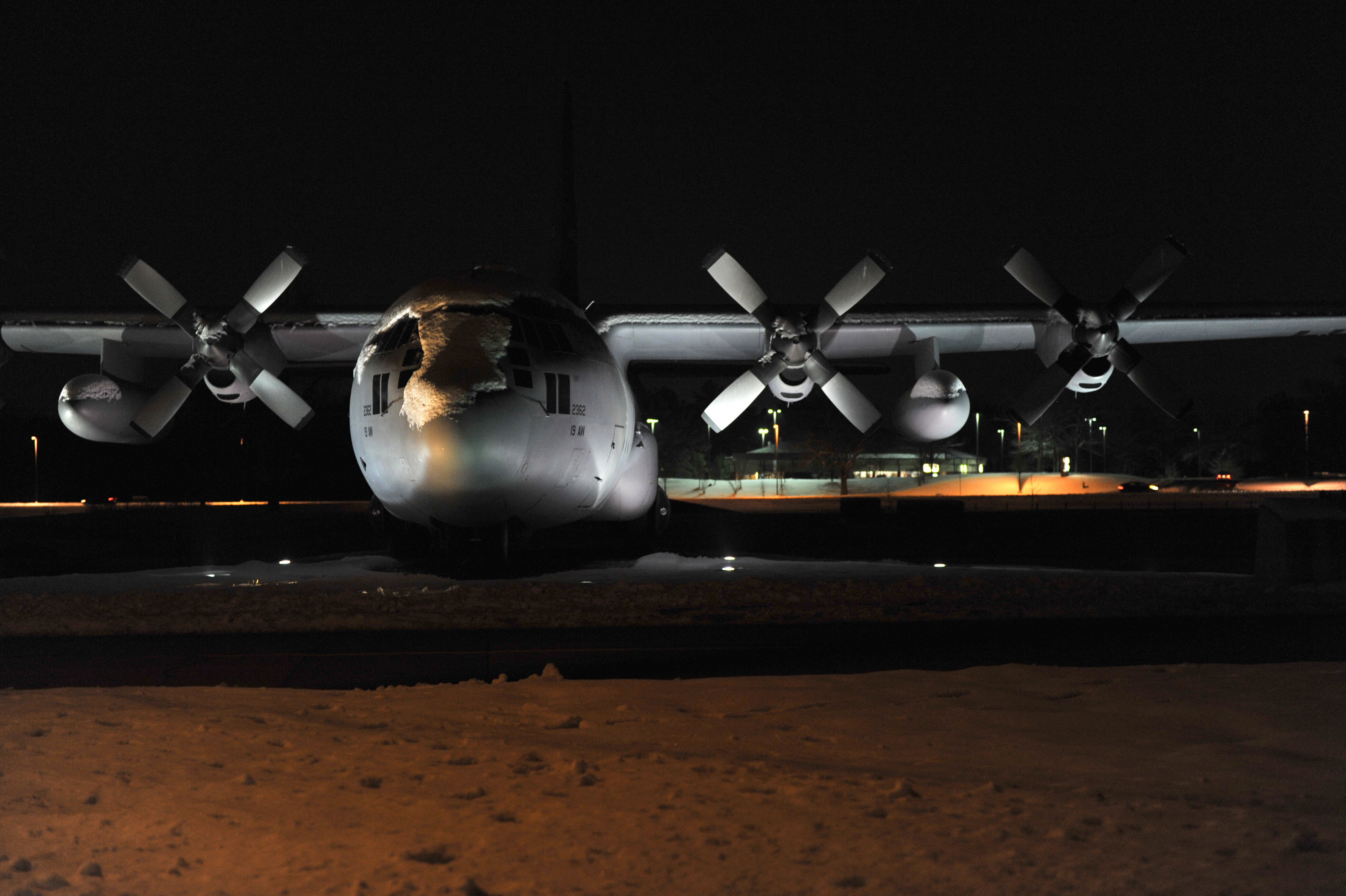 Blizzard on base > Little Rock Air Force Base > Display
