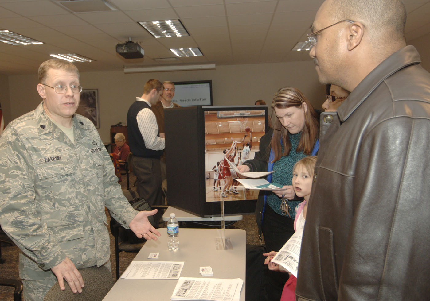 Leadership…key to OUTSTANDING performance! > Scott Air Force Base > Display