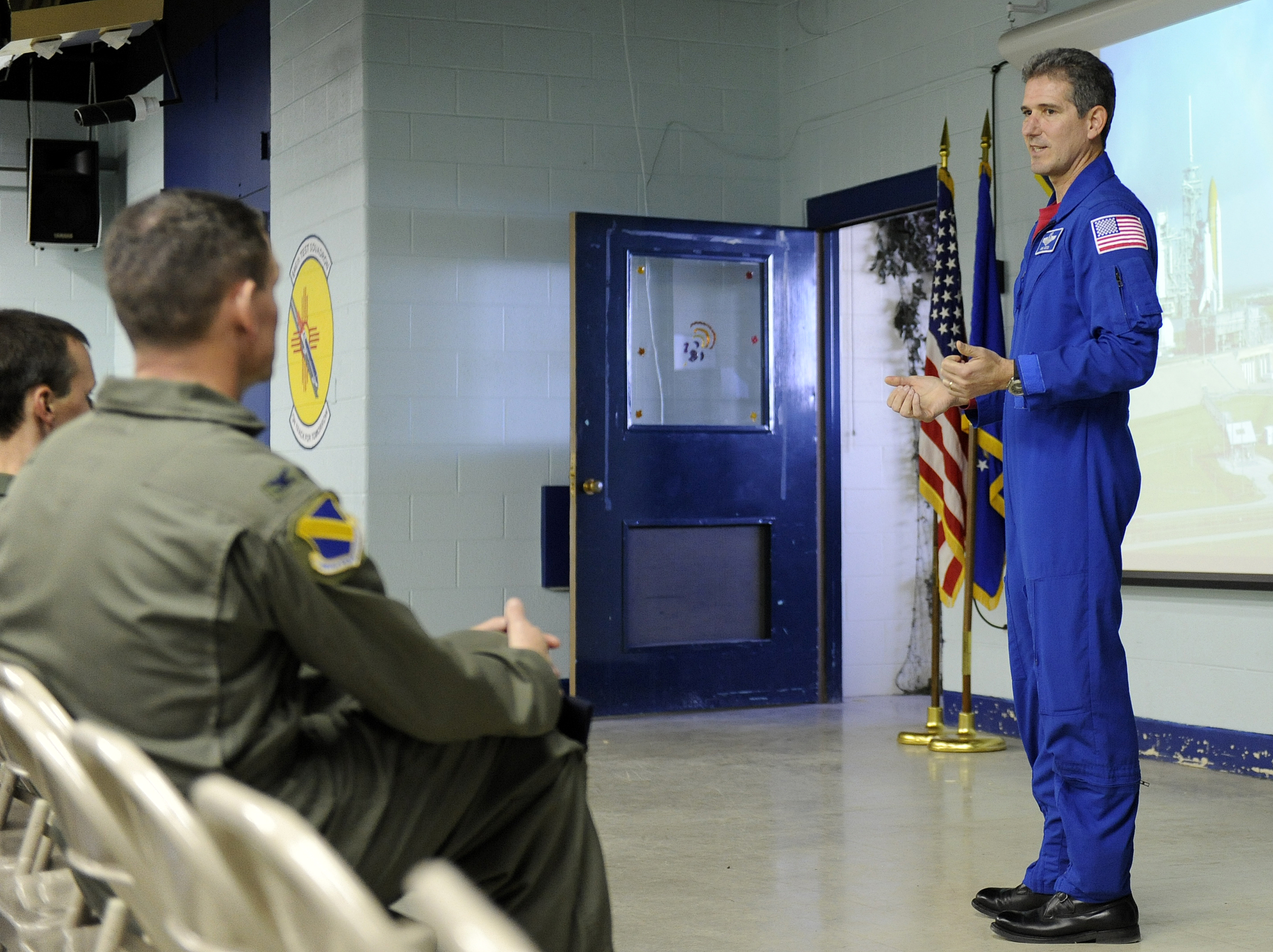 NASA astronaut visits, thanks the 746th TS > Holloman Air Force Base ...
