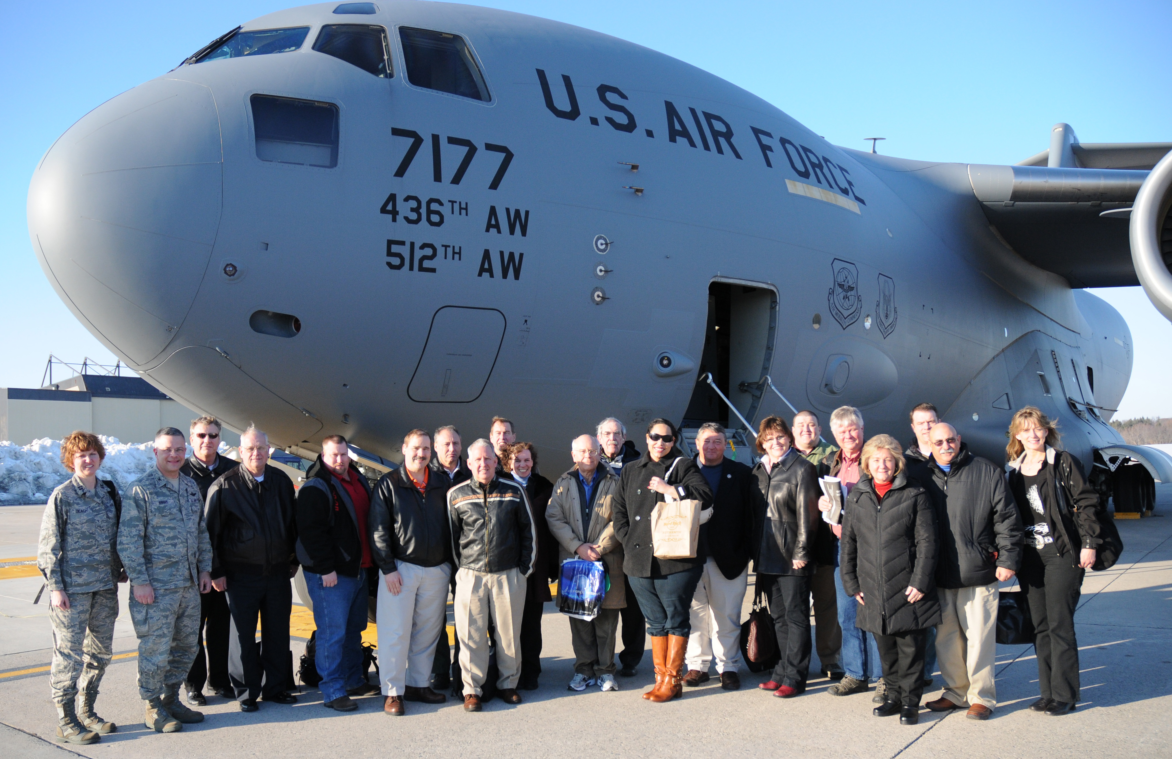 512th AW flies civic leaders down south > 512th Airlift Wing > Article ...