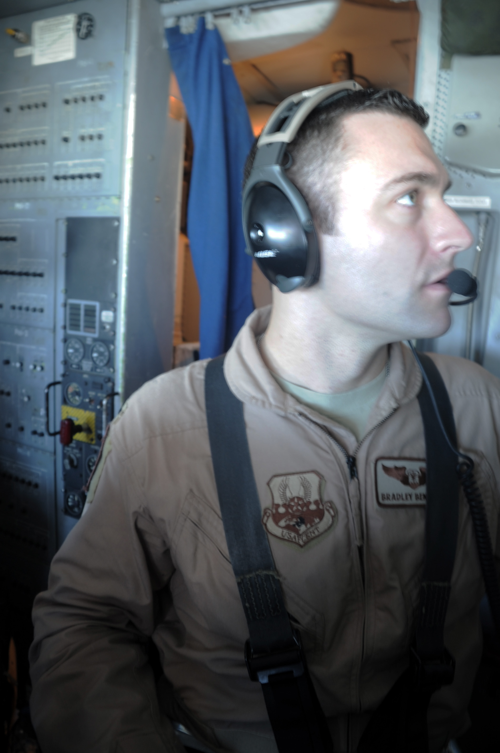 Tinker first lieutenant, E-3 navigator, flies combat missions in ...