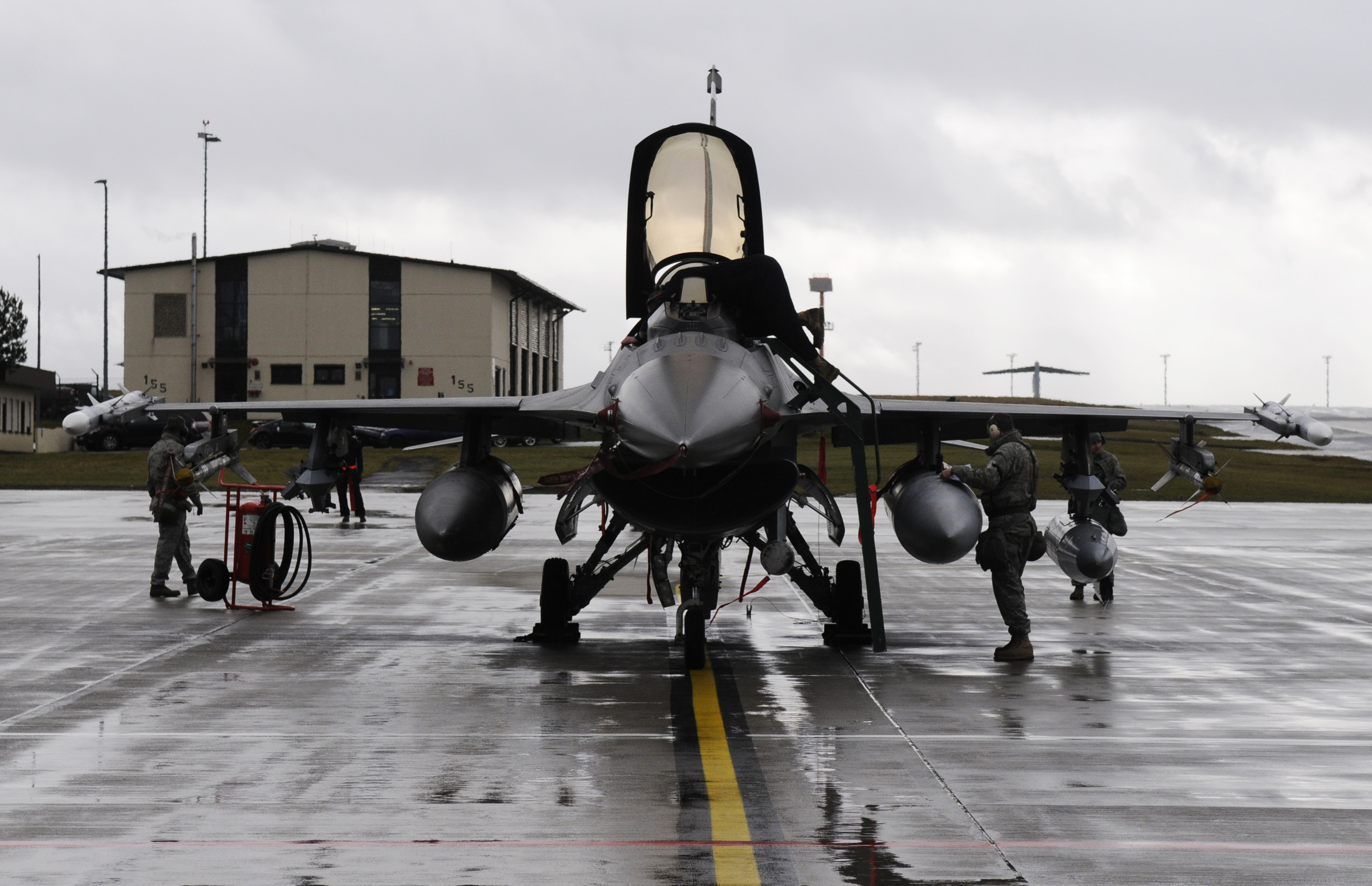 52nd AMXS facilitate aircraft regeneration; Operation Saber Crown 10-04 ...