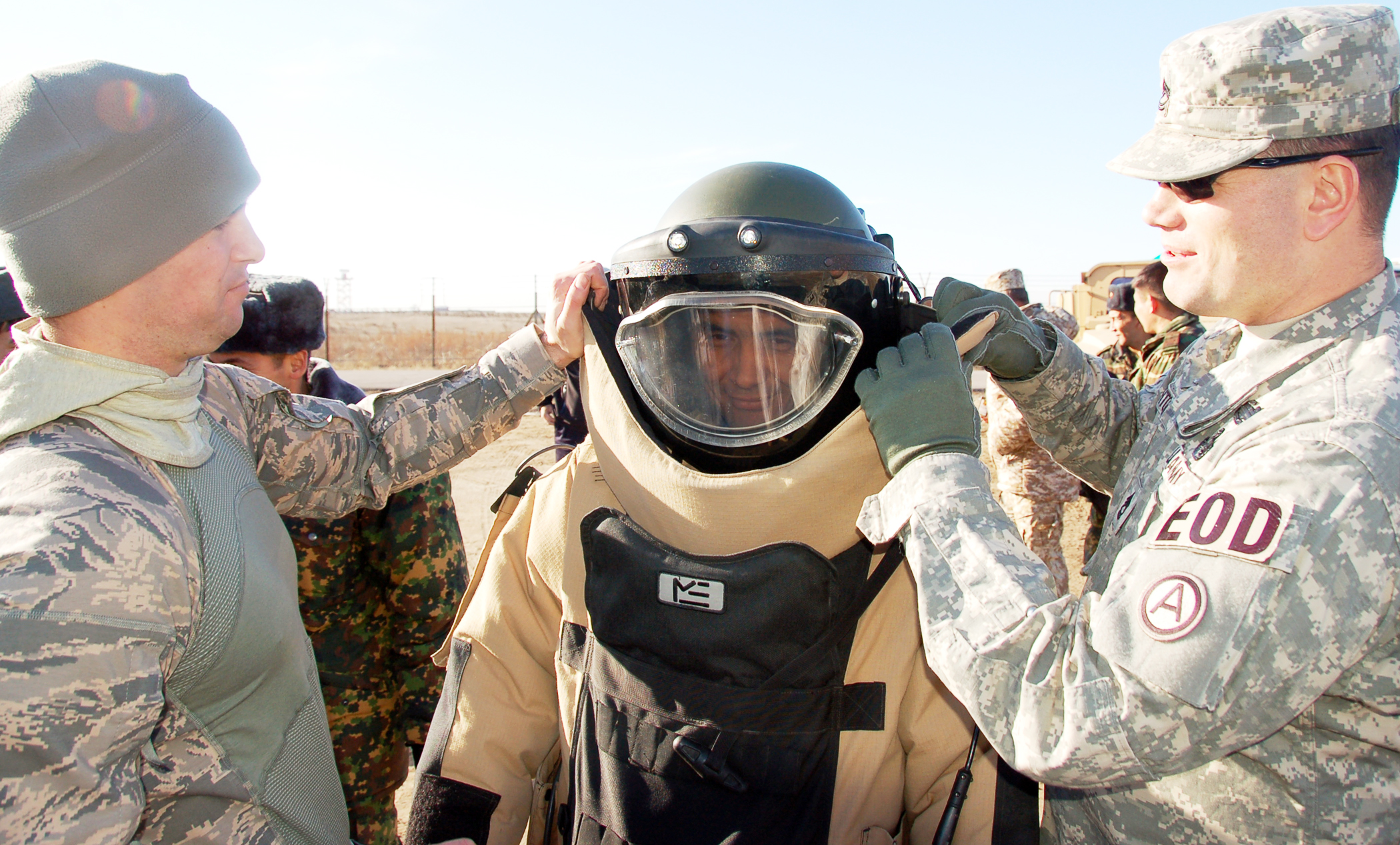 Airmen train Kyrgyz officials on EOD mission