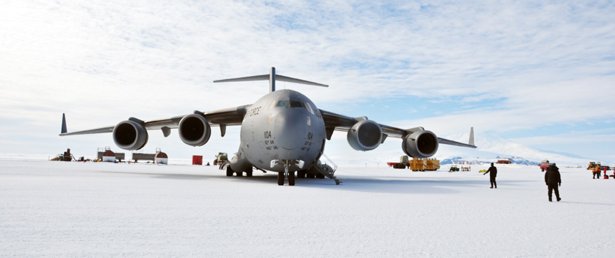 After 450 flying hours, Reserve Airmen complete Operation Deep Freeze ...