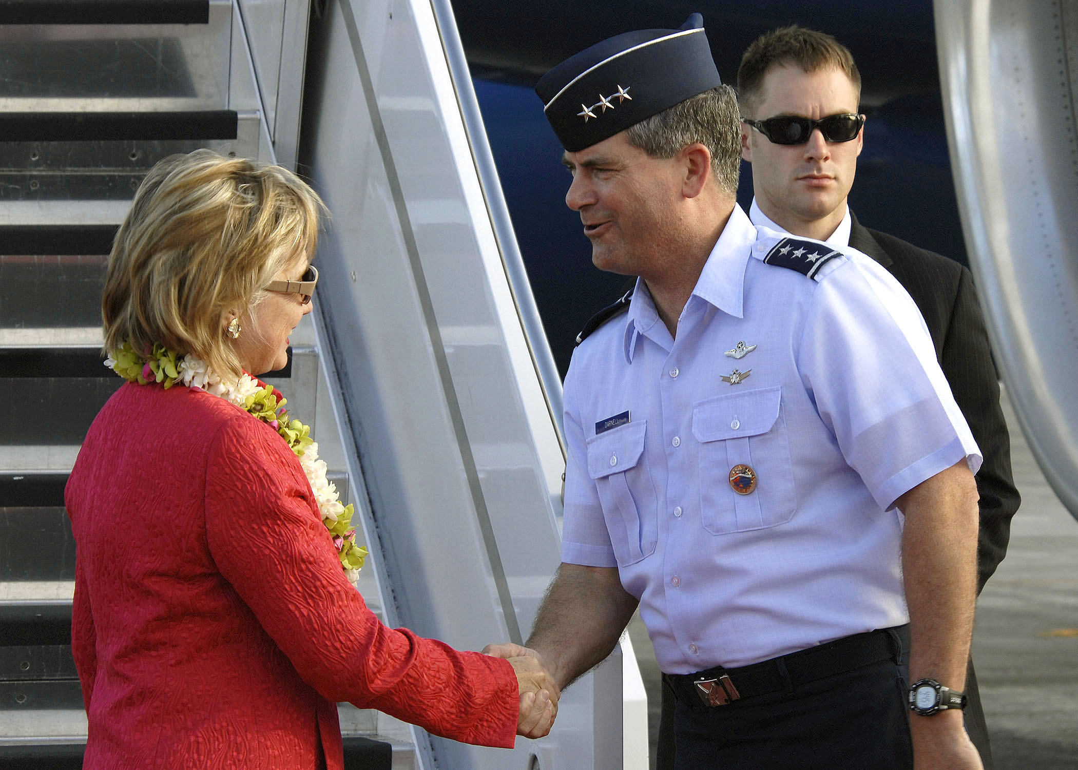 Secretary of State arrives in Hawaii > 15th Wing > Article Display