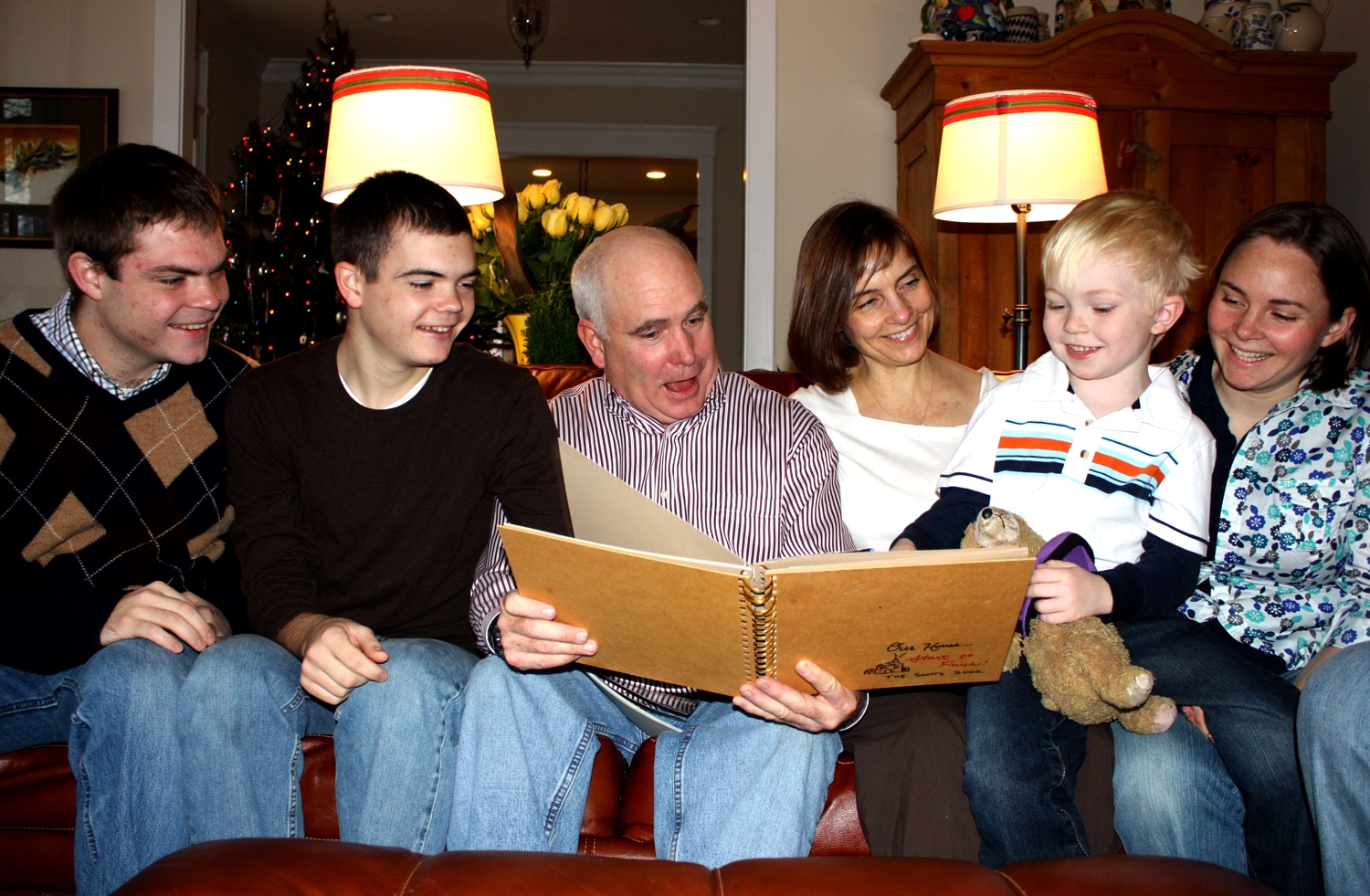 From left, Alec Scott, Adam Scott, parents Mary and Bruce Scott, Kate ...