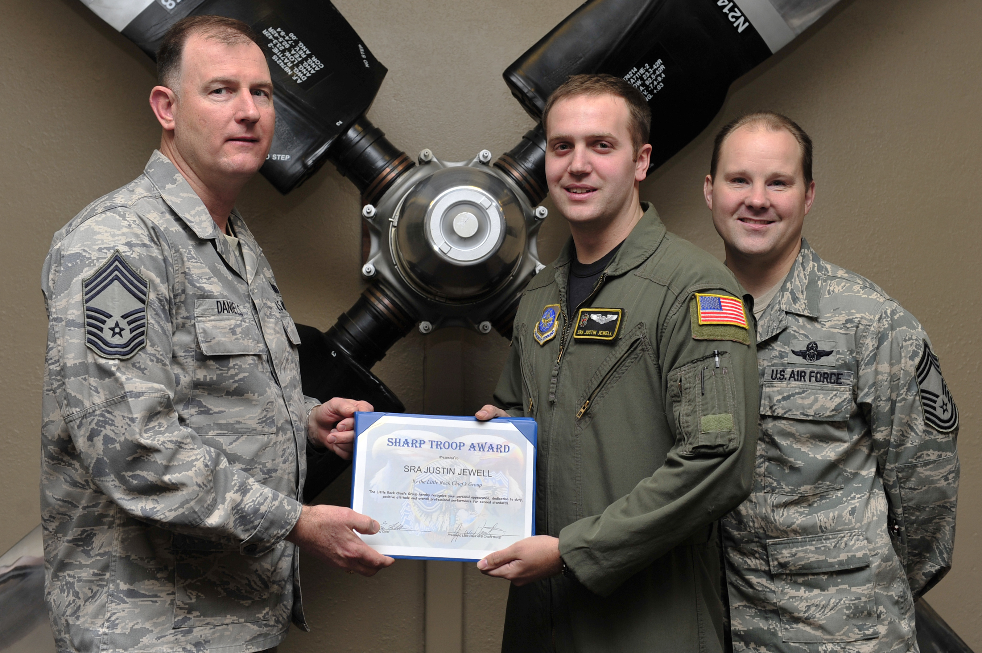 Airmen receives Chief Sharp Troop Award > Little Rock Air Force Base ...