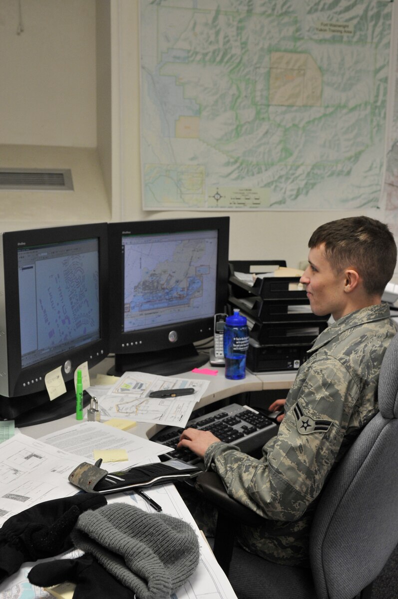 Surveys and maps; geobase specialty > Eielson Air Force Base > Display