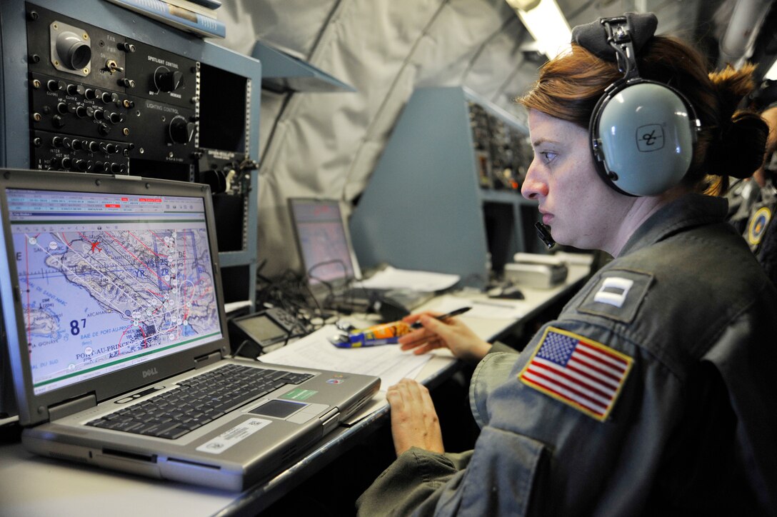 OC-135 crews assist from 15,000 feet