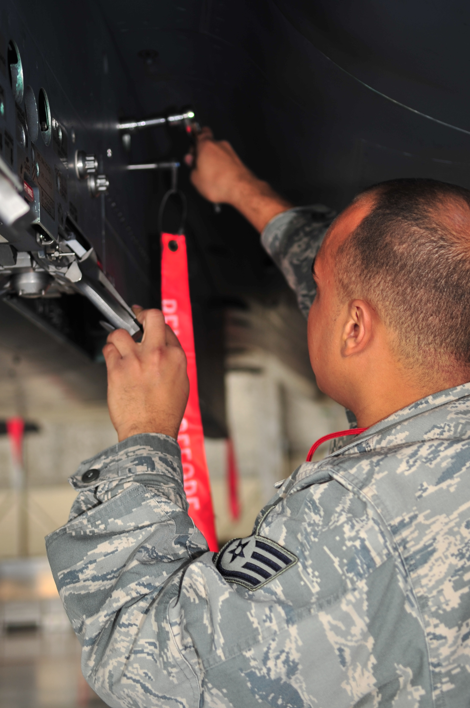 Quarterly load crew, jammer competition > Seymour Johnson Air Force ...