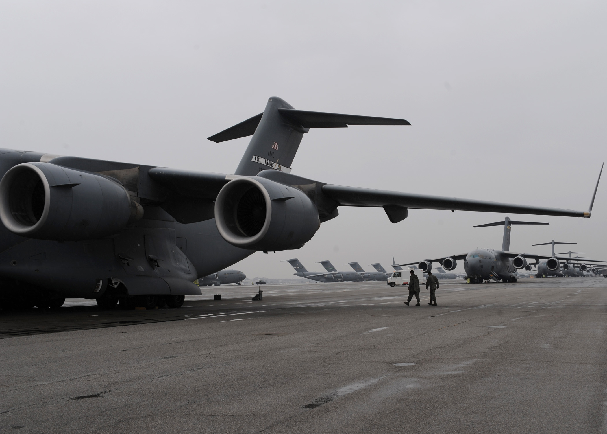C-17 Stage office keeps fleet moving > Air Mobility Command > Article ...
