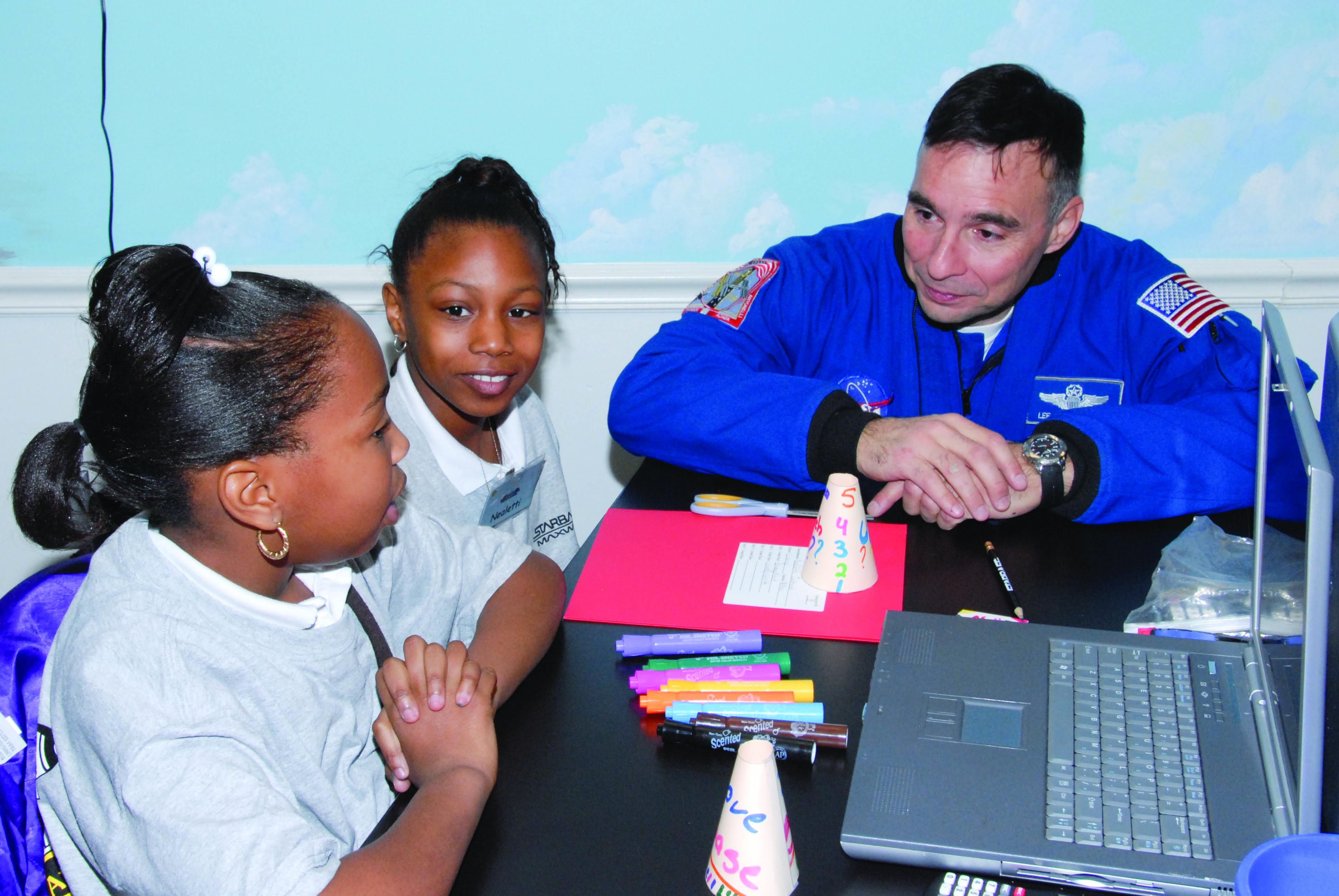 Astronaut speaks to STARBASE students > Air University (AU) > Air ...