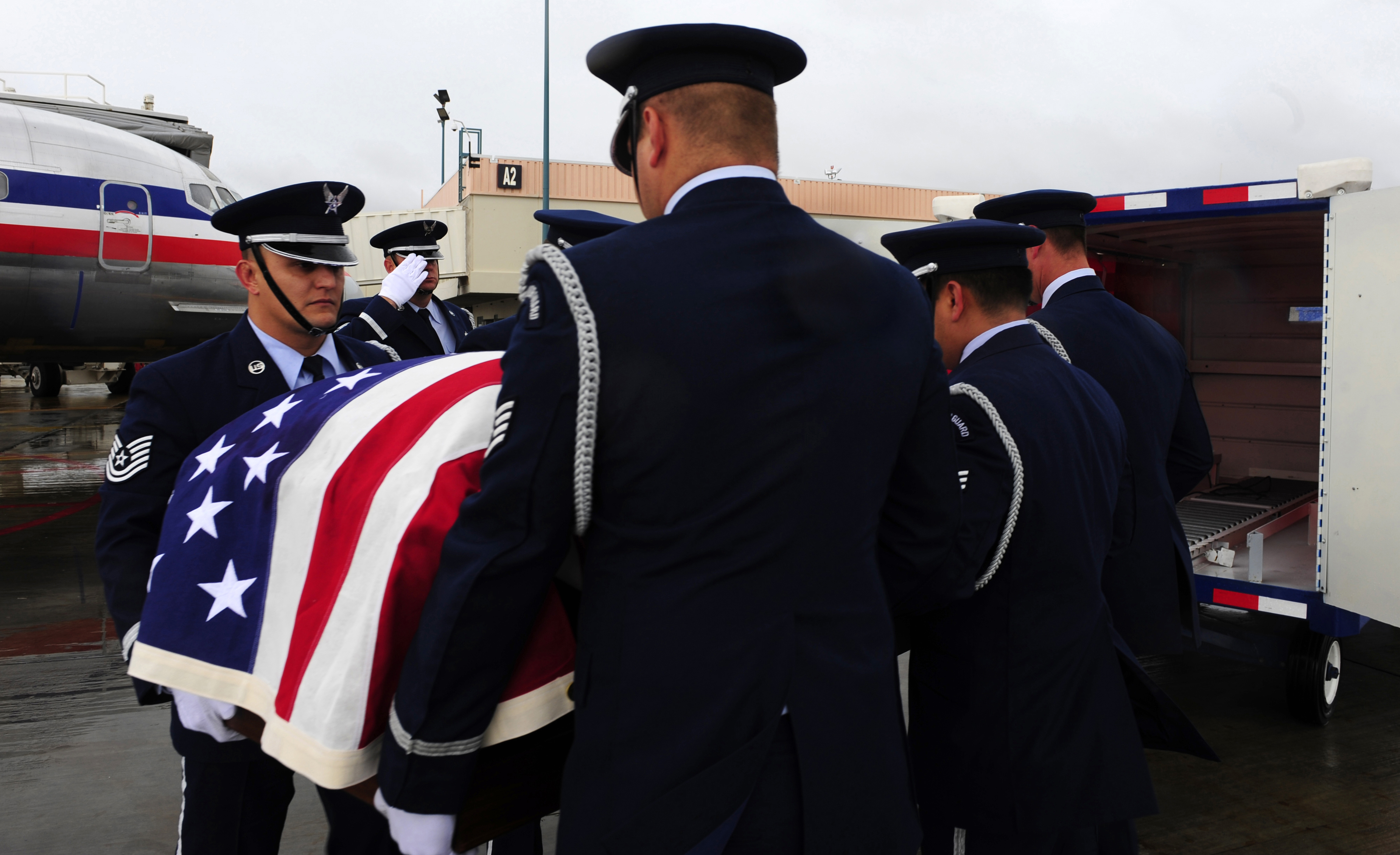 Steel Talons Honor Guard conducts dignified transfer > Holloman Air ...