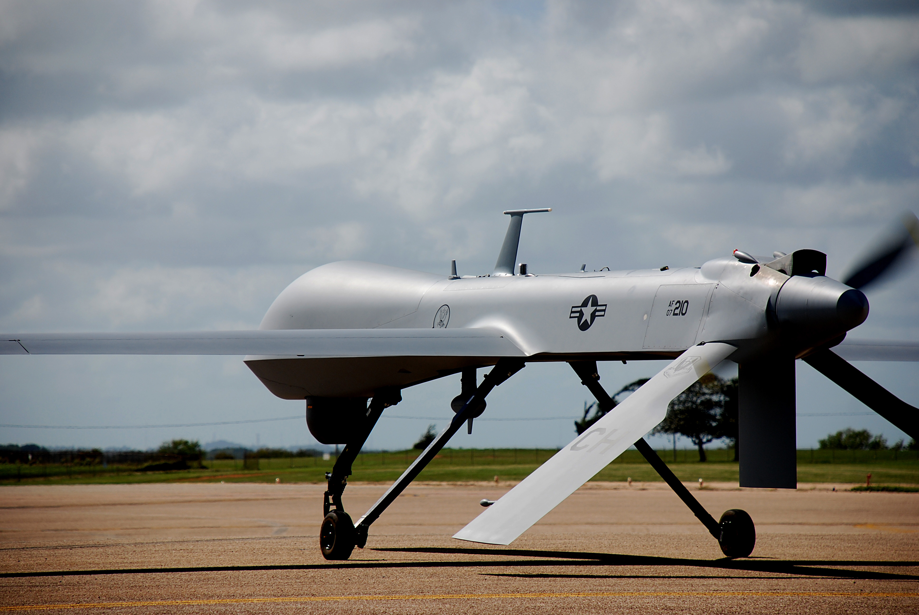 RQ-1 flies first sortie in controlled airspace over Haiti > Air Combat ...