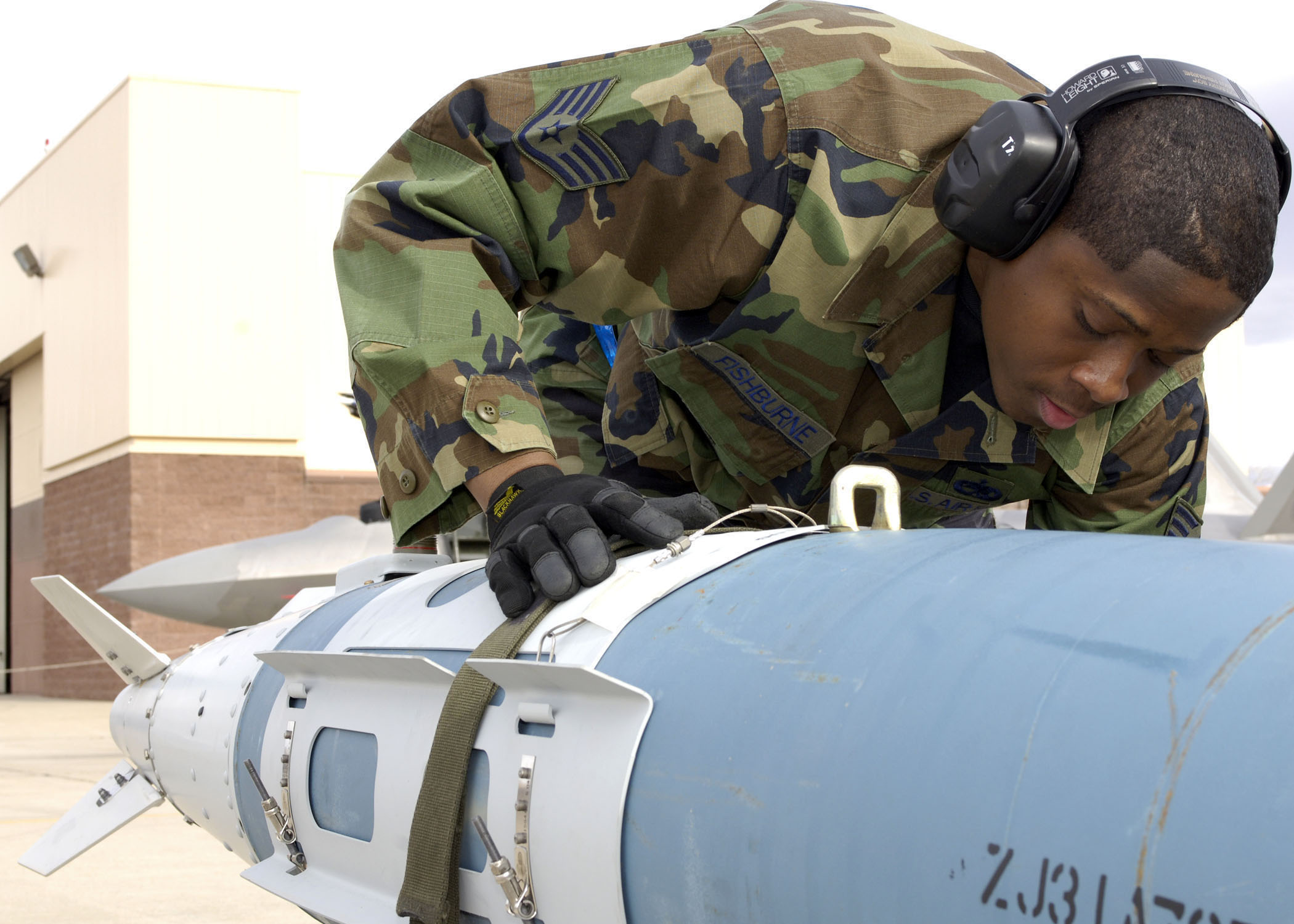 Weapons load crews compete for top honor > Holloman Air Force Base ...