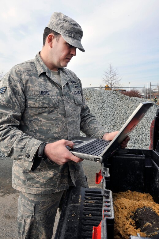 316th Civil Engineer Squadron explosive ordnance disposal team recovers ...