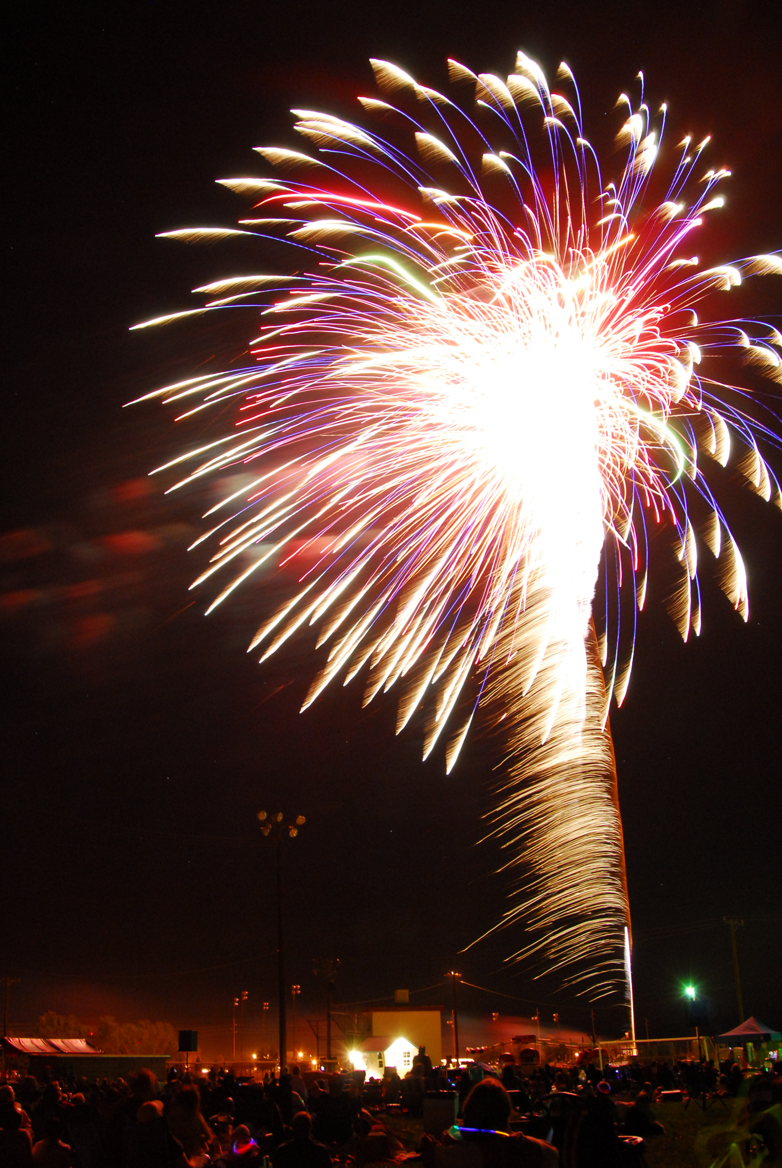 Fireworks highlight Edwards' Summer Bash Independence Day celebration ...