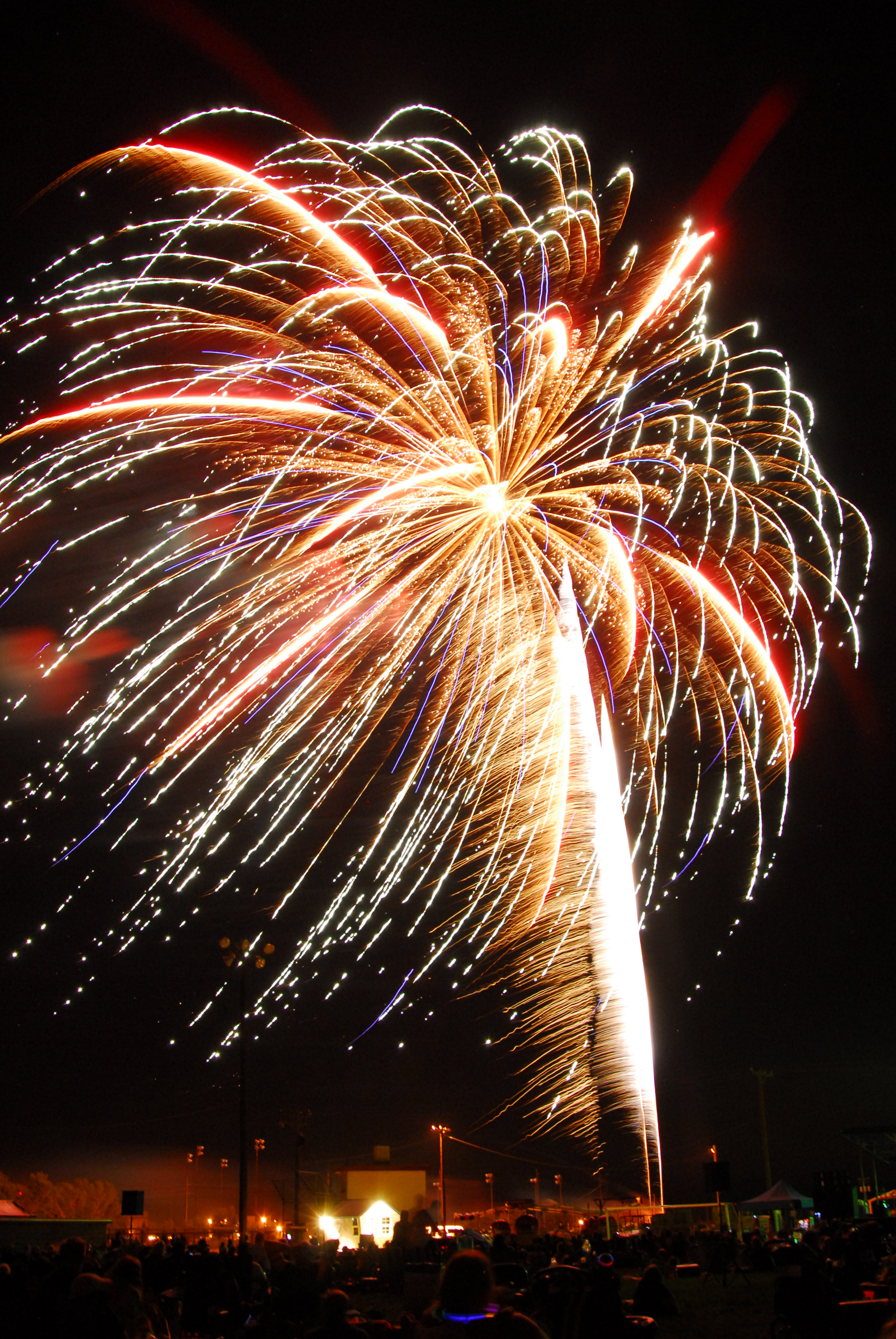 Fireworks highlight Edwards' Summer Bash Independence Day celebration ...