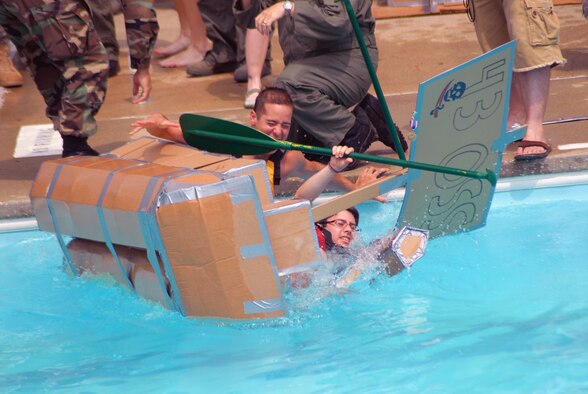 Pope Airmen set sail at Pope Pool > Pope Field > Article Display