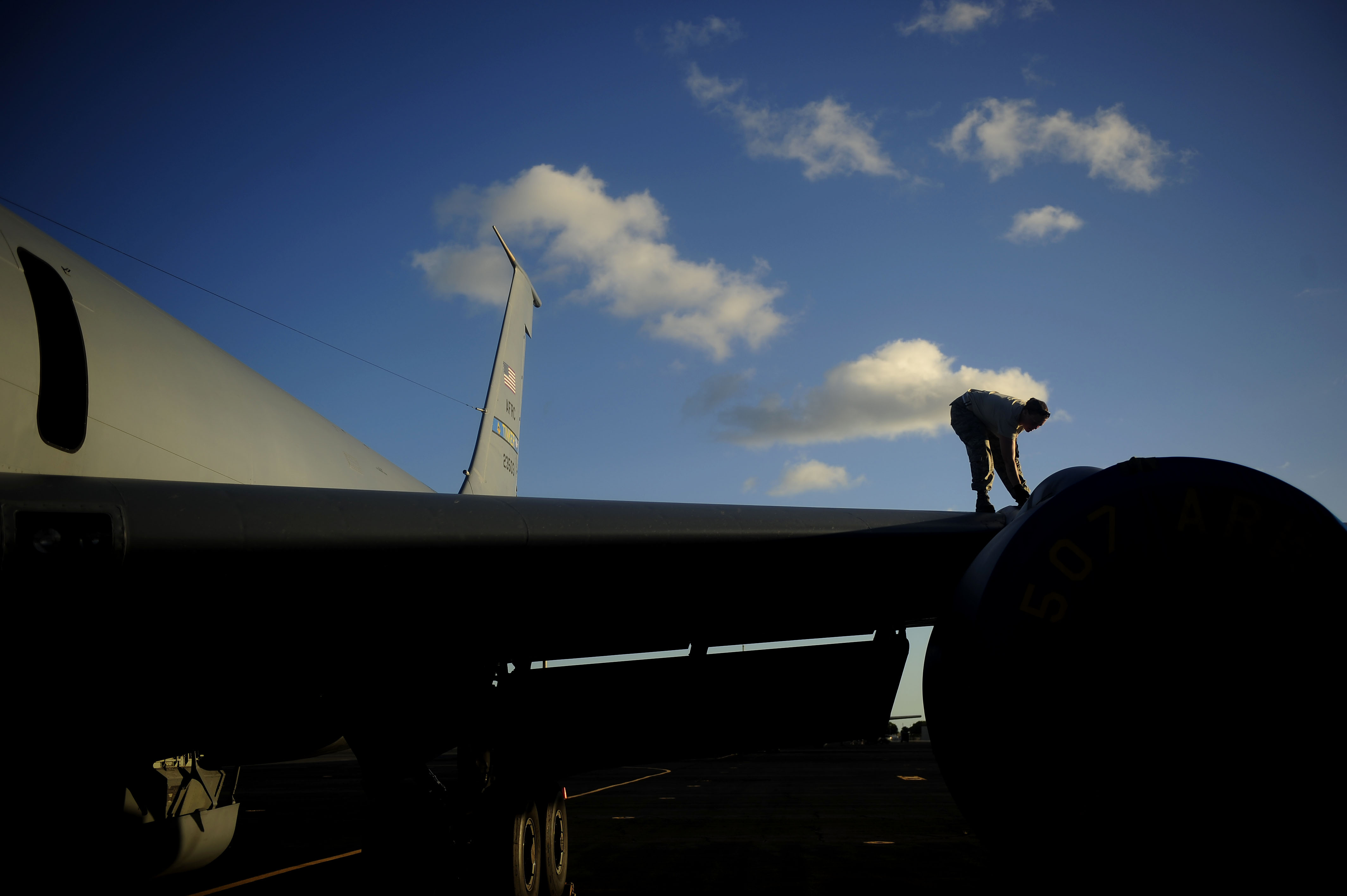 Wing maintenance keeps aircraft flying during Navy RIMPAC exercise ...